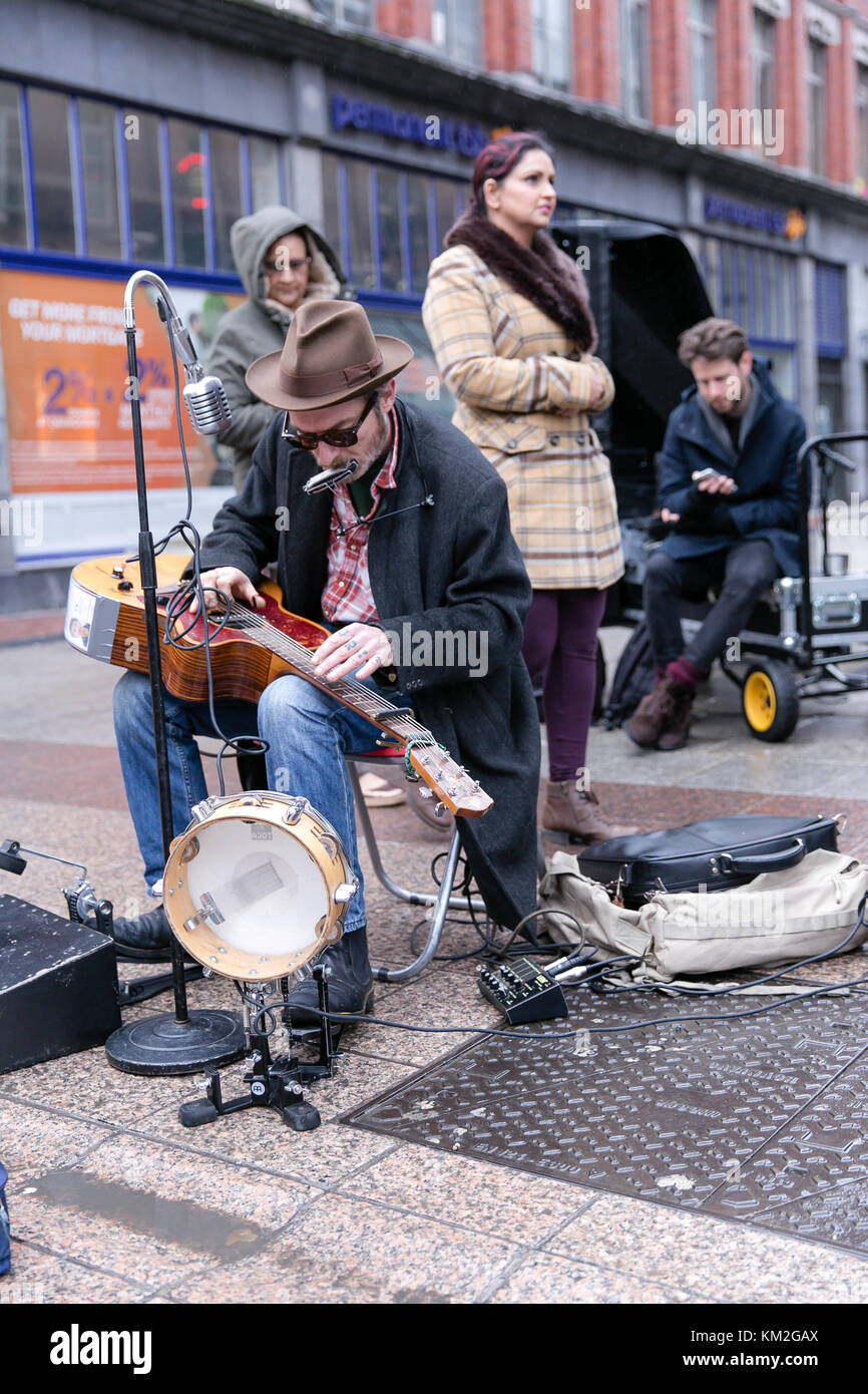 Dublin, Ireland. 3rd Dec, 2017. One Man Band or Orchestra Man busking ...