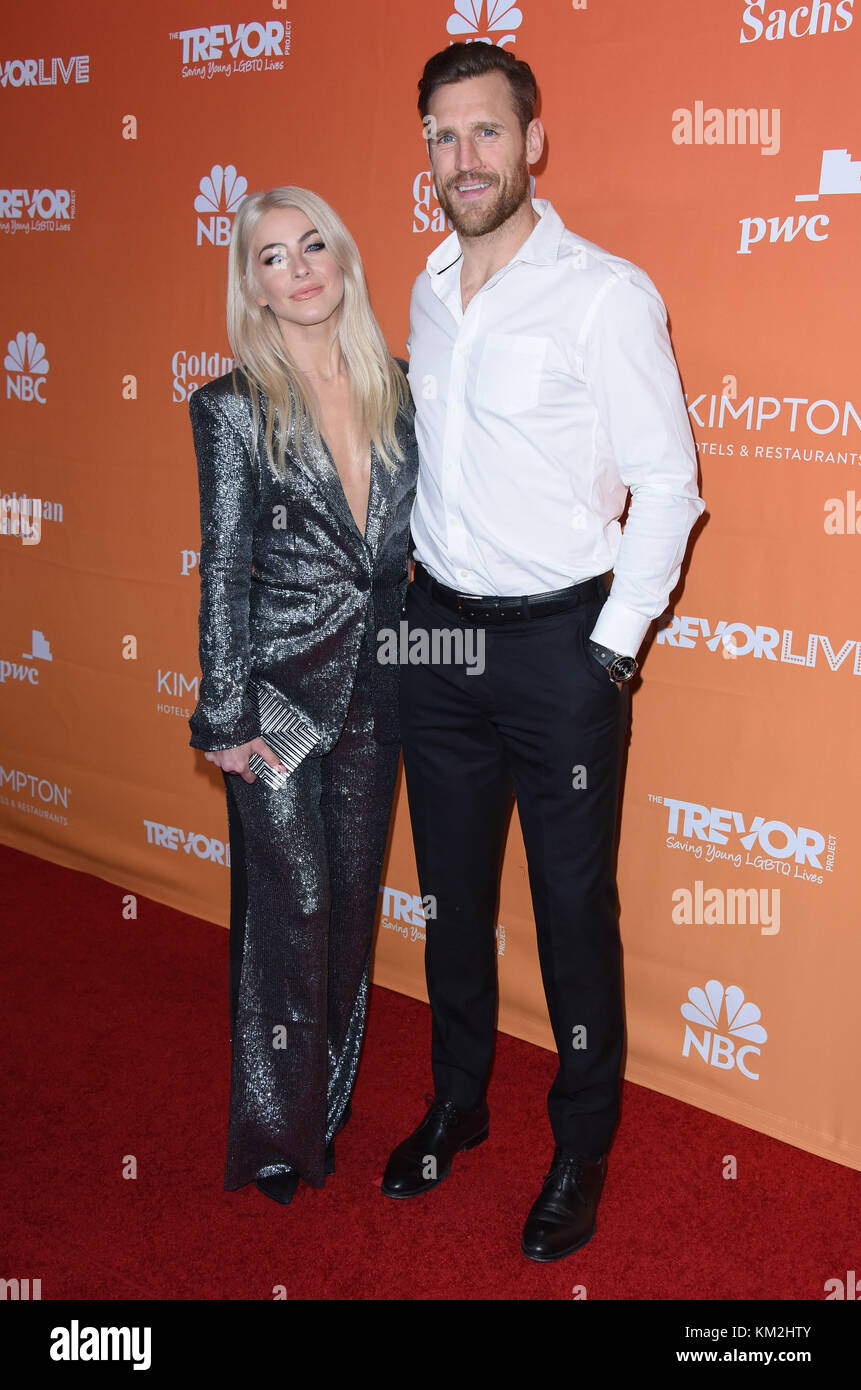 Beverly Hills, California, USA. 3rd Dec, 2017. Julianne Hough and ...