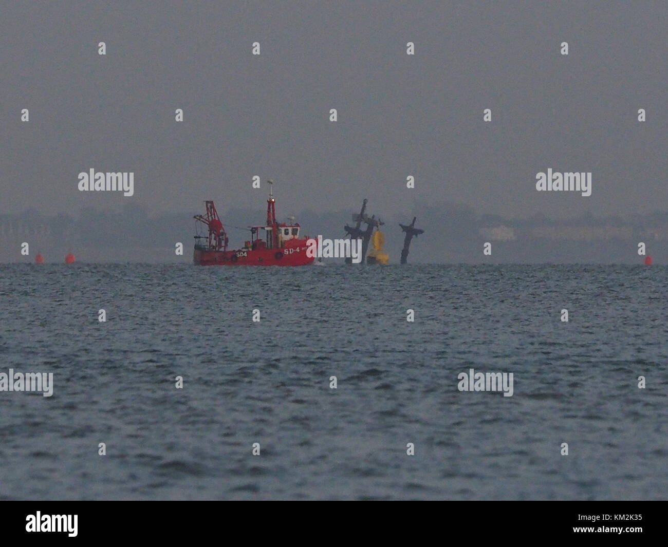 Sheernes, Kent, UK. 4th Dec, 2017. UK Weather: the sun rises over ...