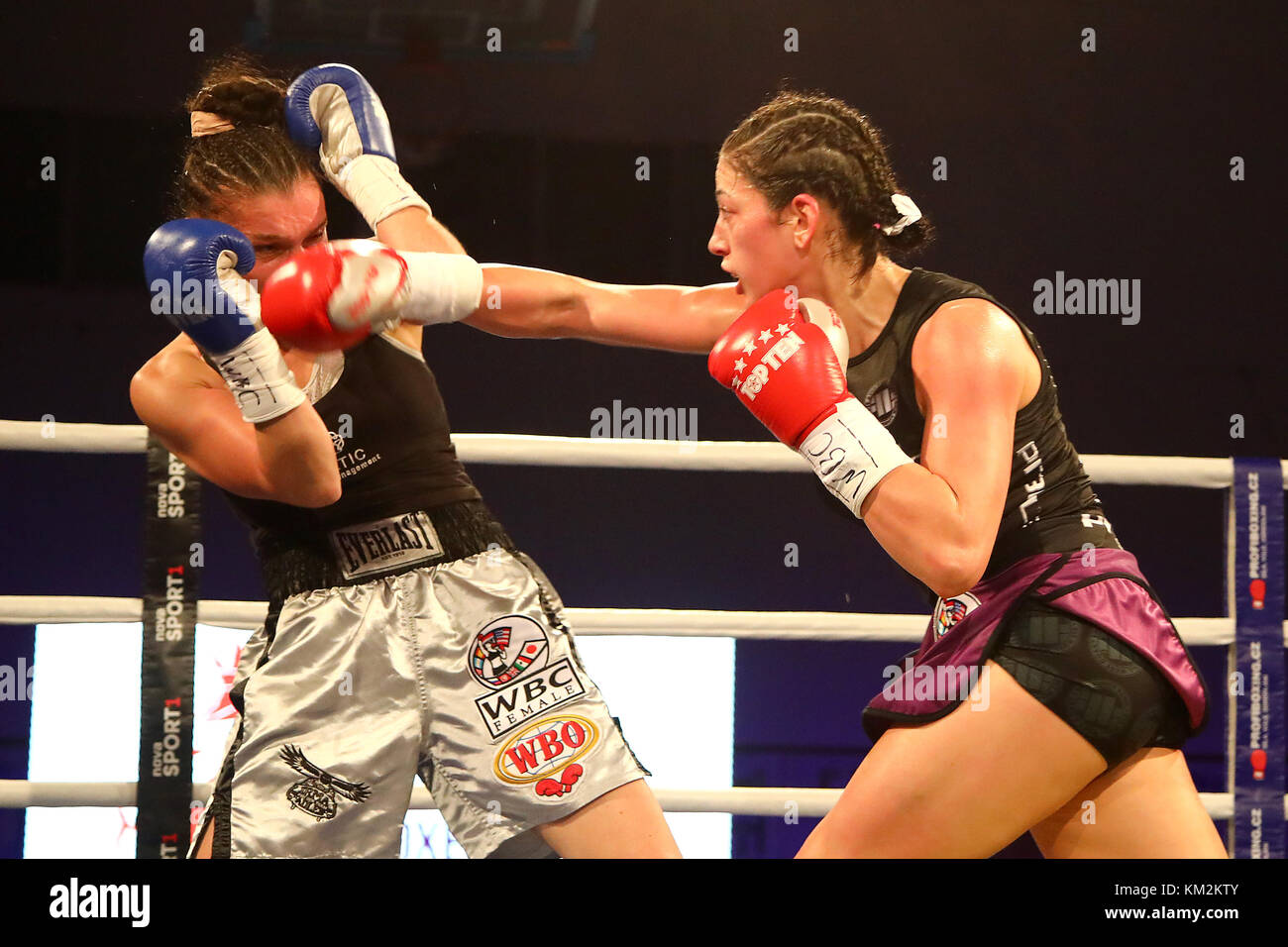 Usti Nad Labem, Czech Republic. 02nd Dec, 2017. Czech boxer Lucie ...