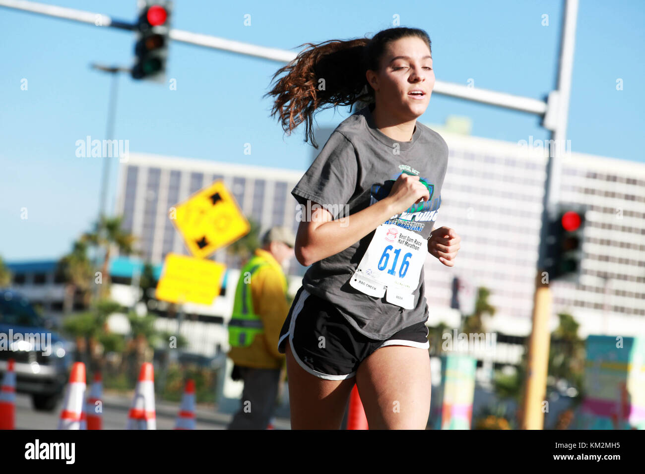 Laughman, Nevada, USA. 2nd Dec, 2017. Runner at finishing line. 2017 ...