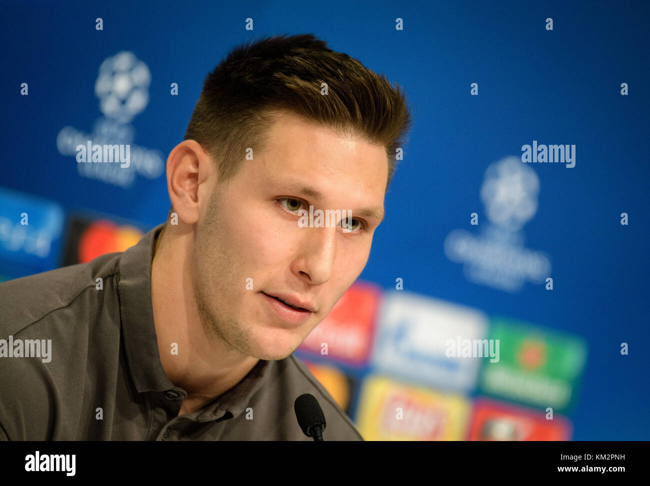 Munich, Germany. 4th Dec, 2017. Bayern Munich's Niklas Sule speaking at ...