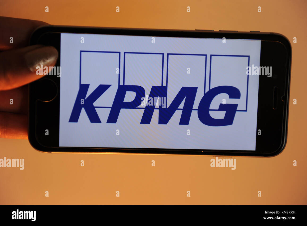 Kpmg logo hi-res stock photography and images - Alamy