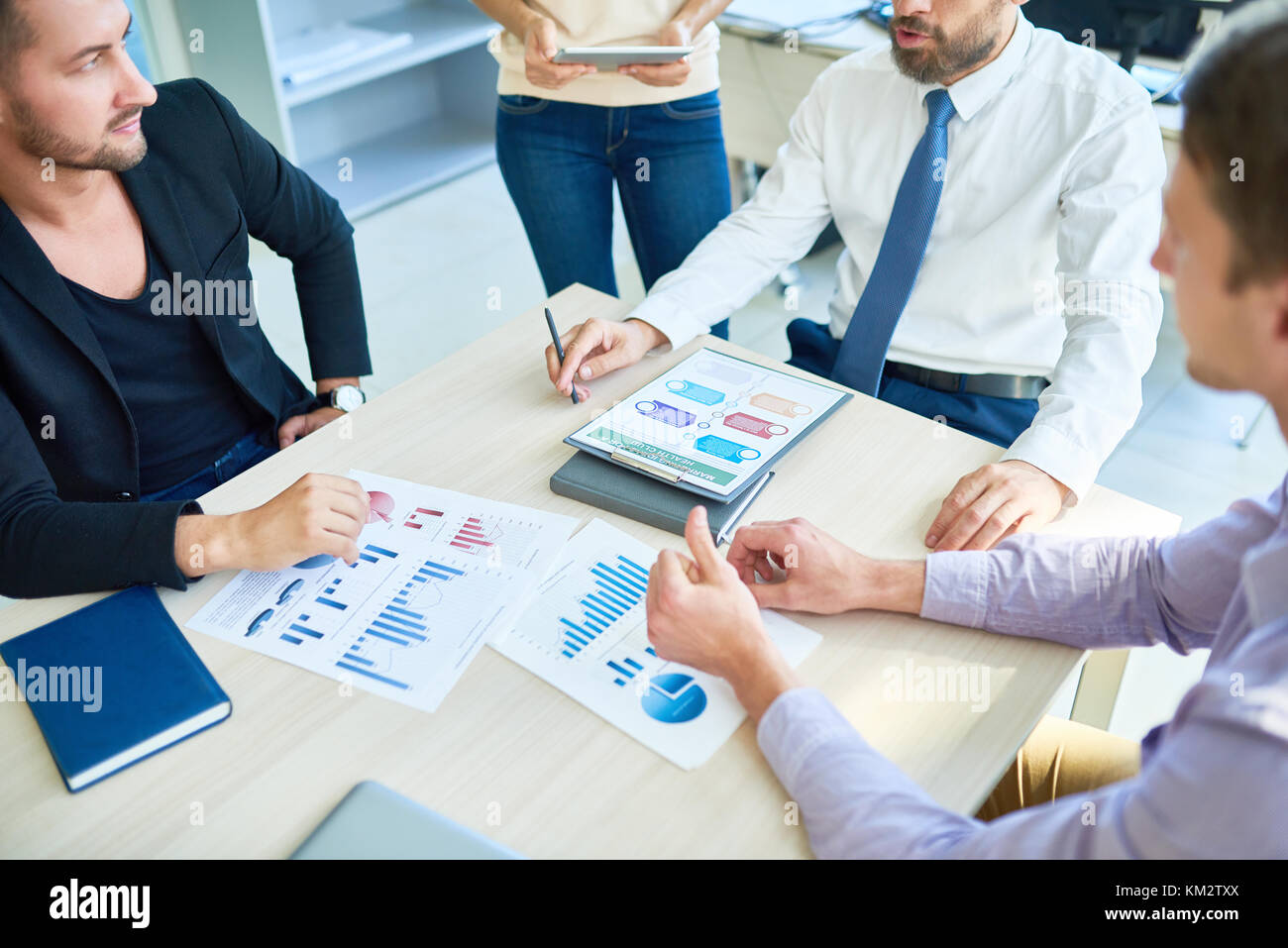 Business people Planning Strategy in Meeting Stock Photo - Alamy