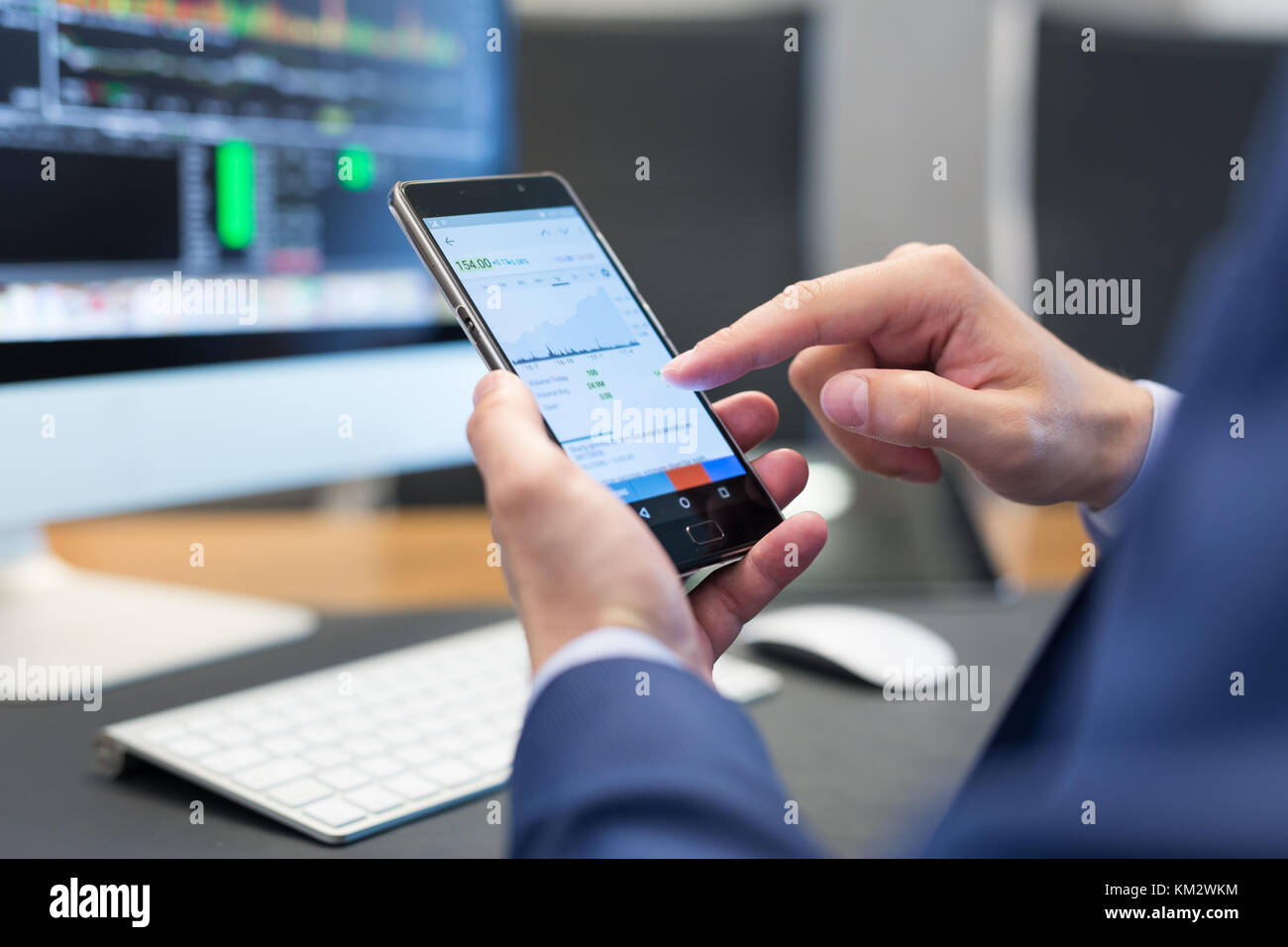 Mobile phone keypad hand hi-res stock photography and images - Alamy