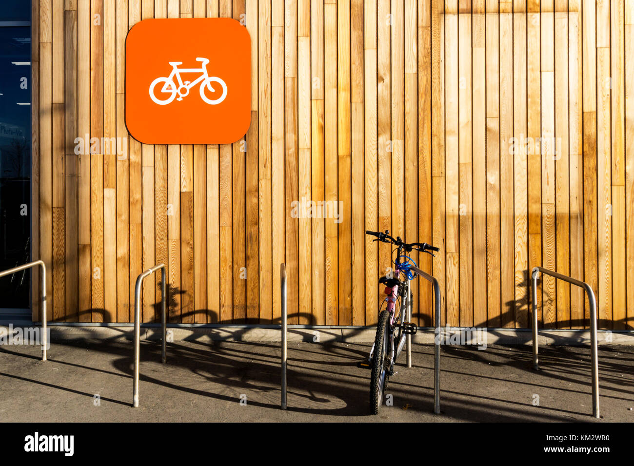 Bicycle rack hi-res stock photography and images - Alamy
