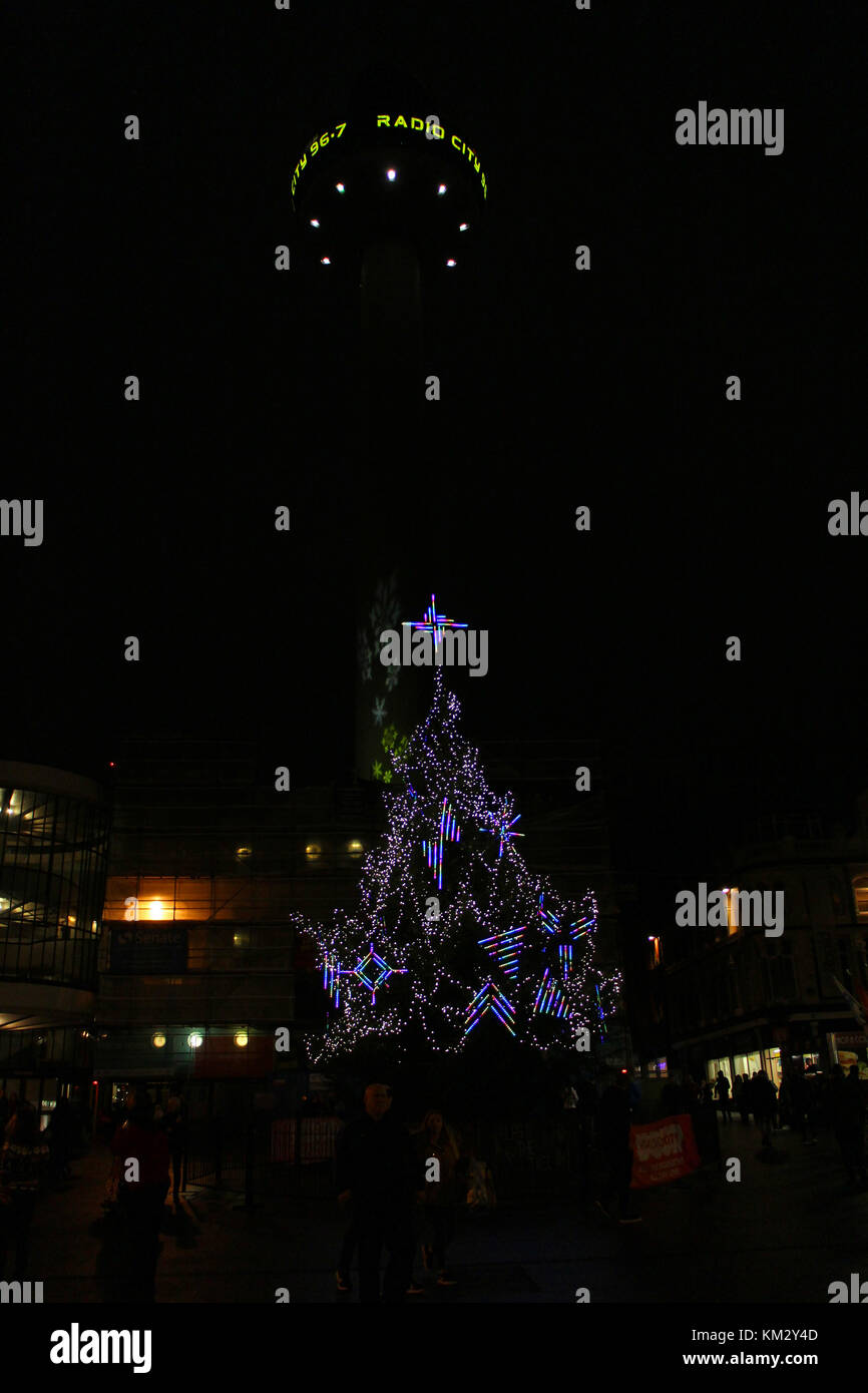 Night streets liverpool hi-res stock photography and images - Alamy