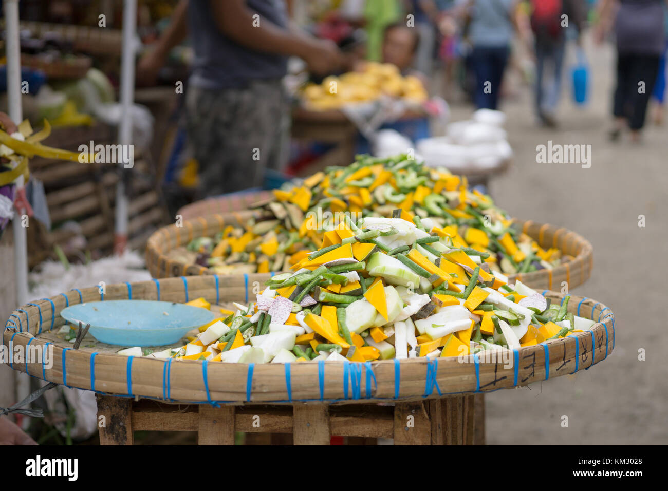 Mixed vegetables known as Sari Sari on sale within the Carbon market ...