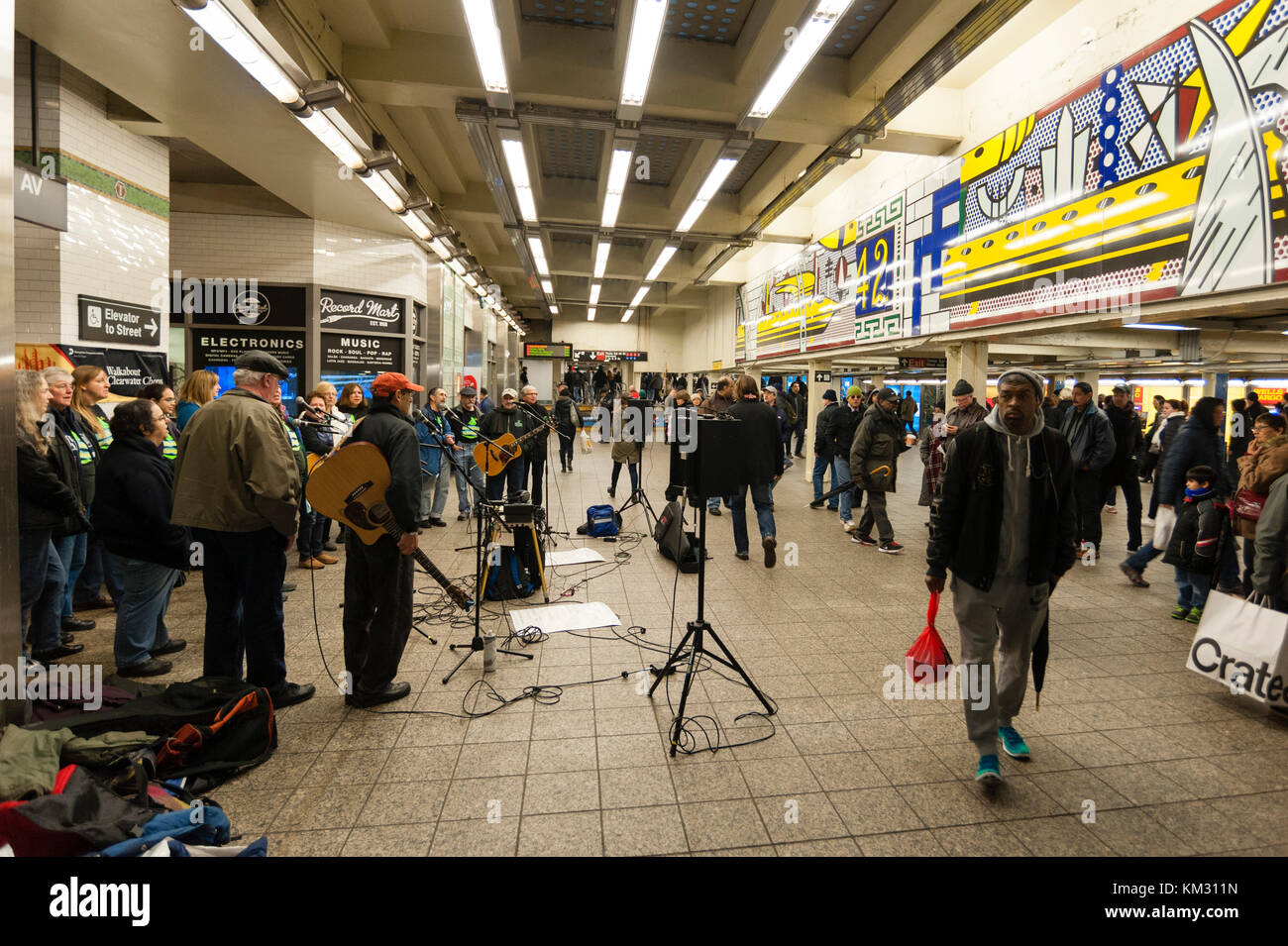 People playing music in the subway, New York City, USA Stock Photo - Alamy