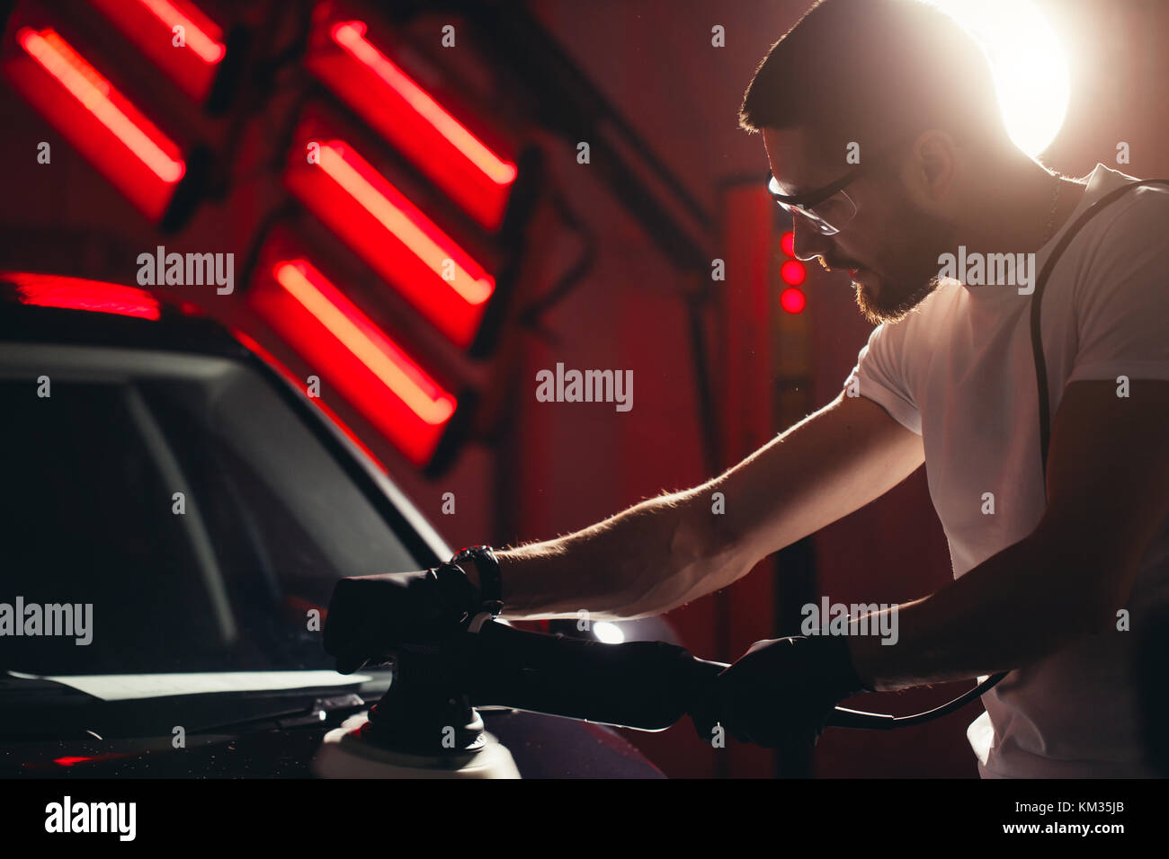 series of detailed cars: Polishing a car Stock Photo - Alamy