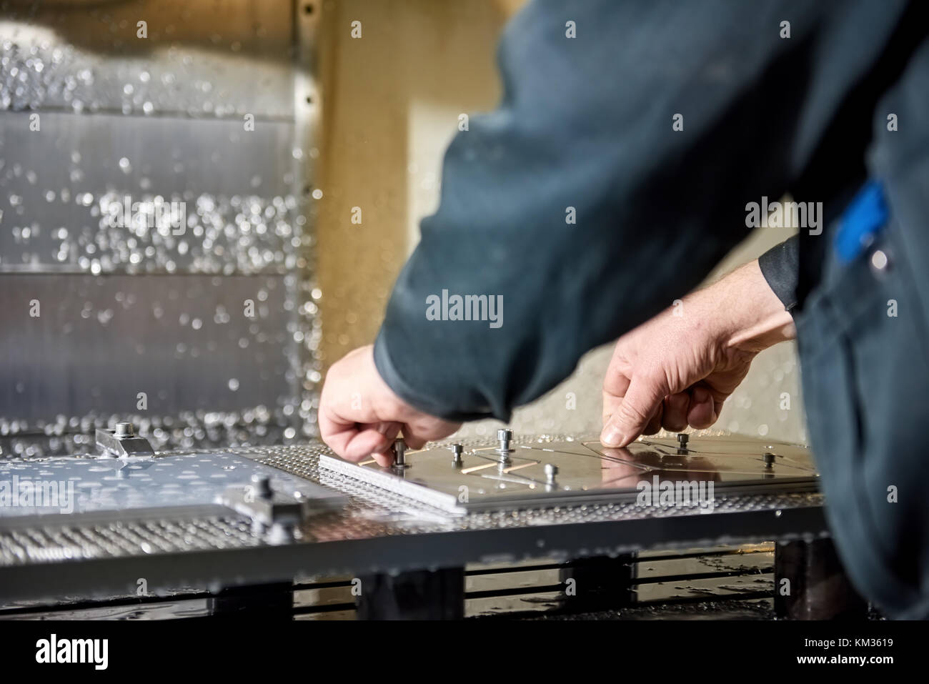 Alignment bolt hi-res stock photography and images - Alamy