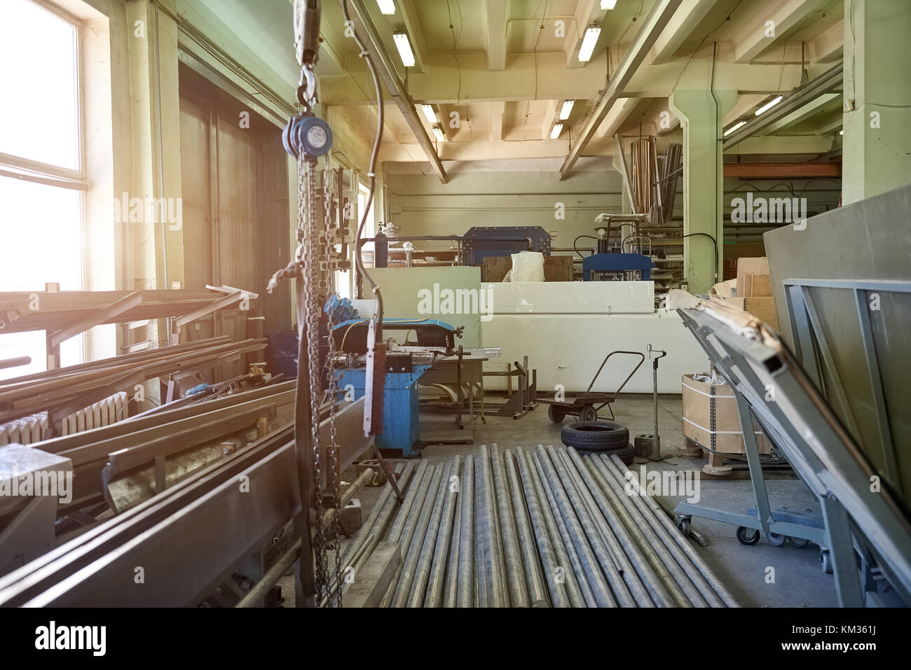 Warehouse product variety hi-res stock photography and images - Alamy