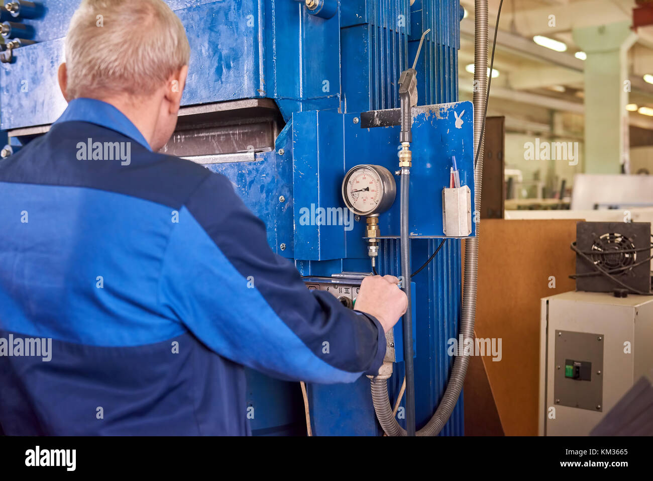 Operator control panel hydraulic hi-res stock photography and images ...