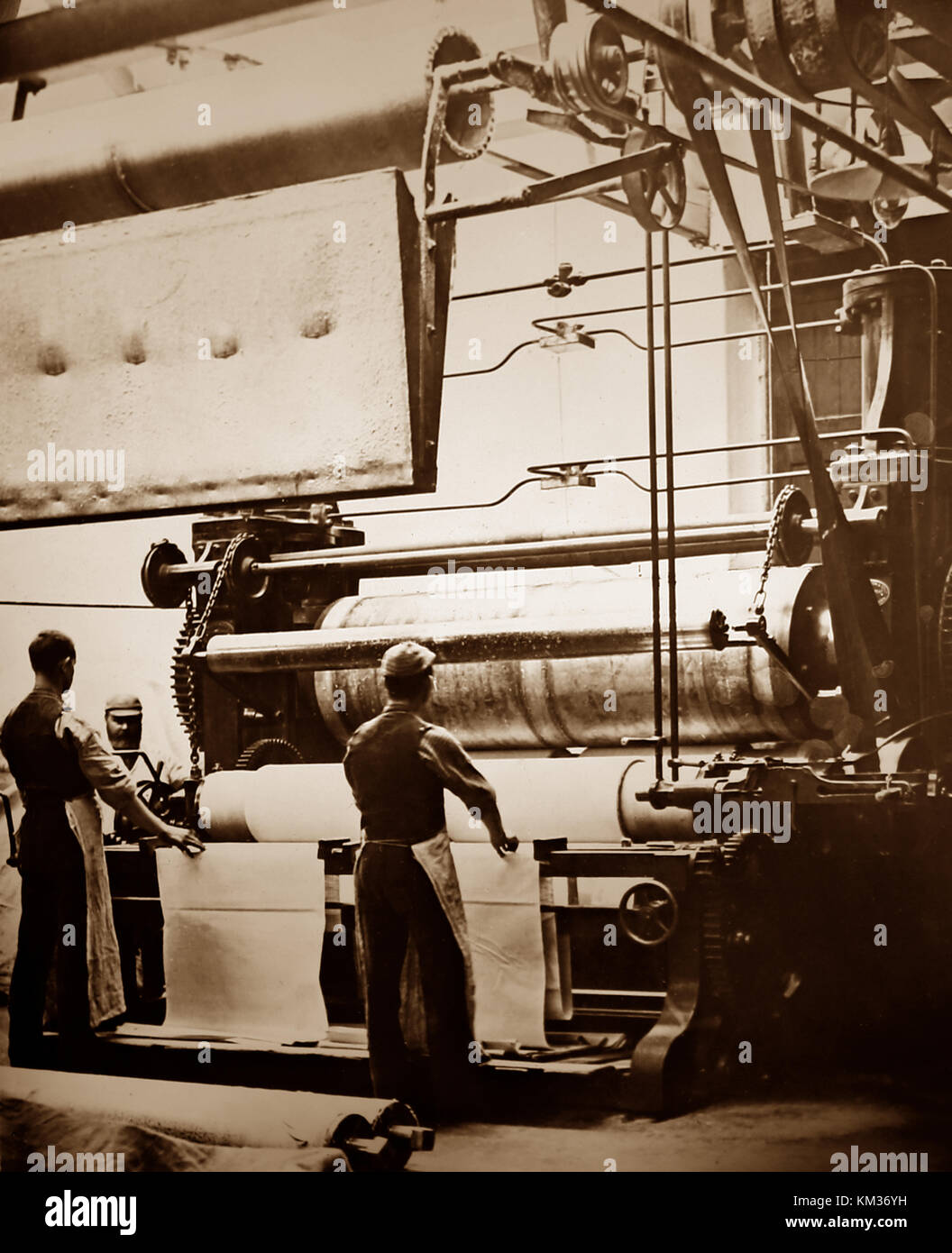 Old mangle hi-res stock photography and images - Alamy