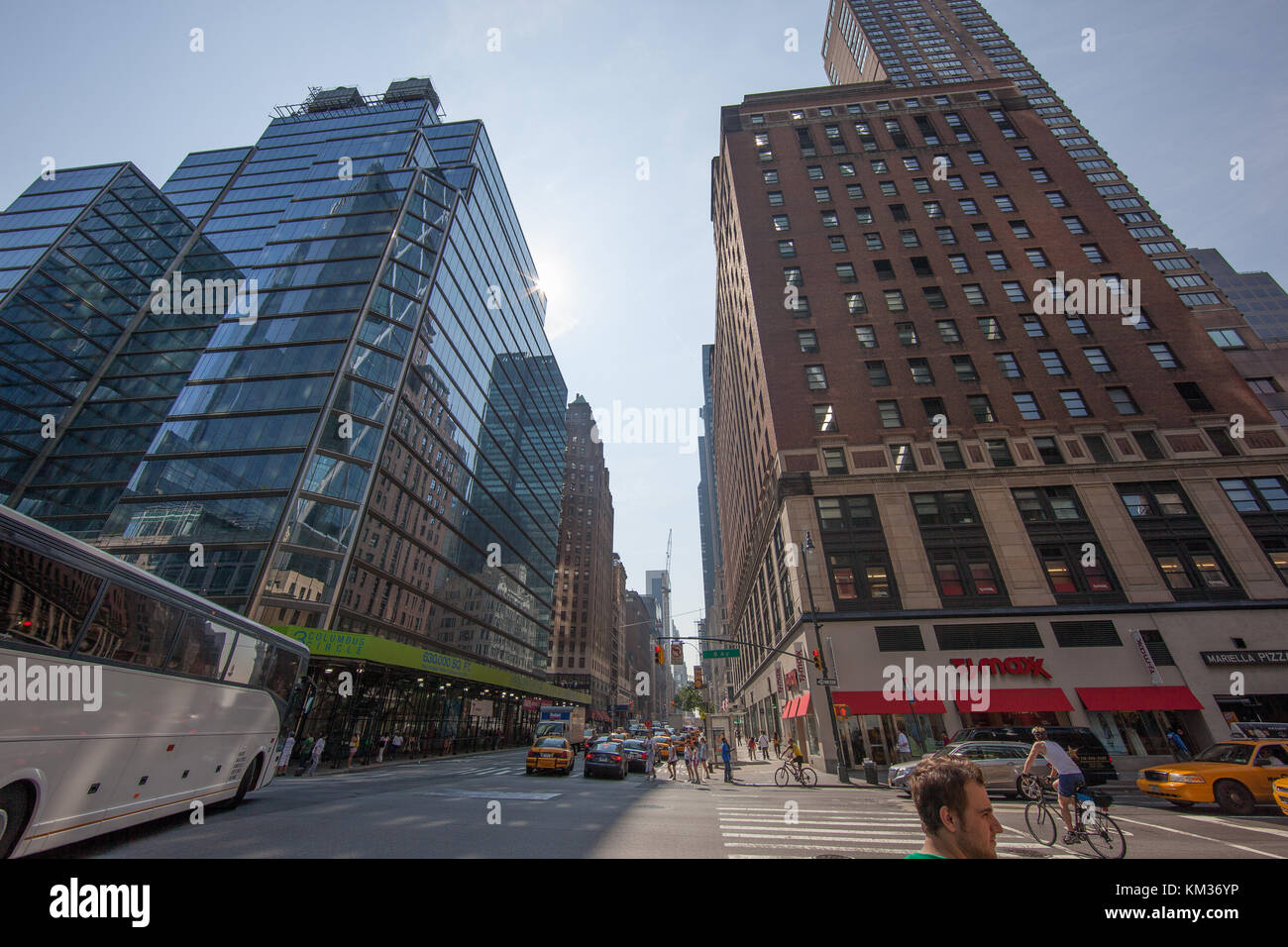 Street view, Manhattan, New York City Stock Photo - Alamy