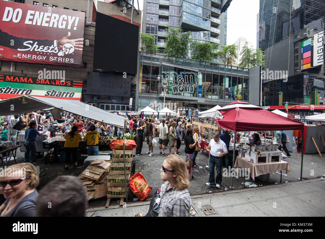 Street view, Manhattan, New York City Stock Photo - Alamy