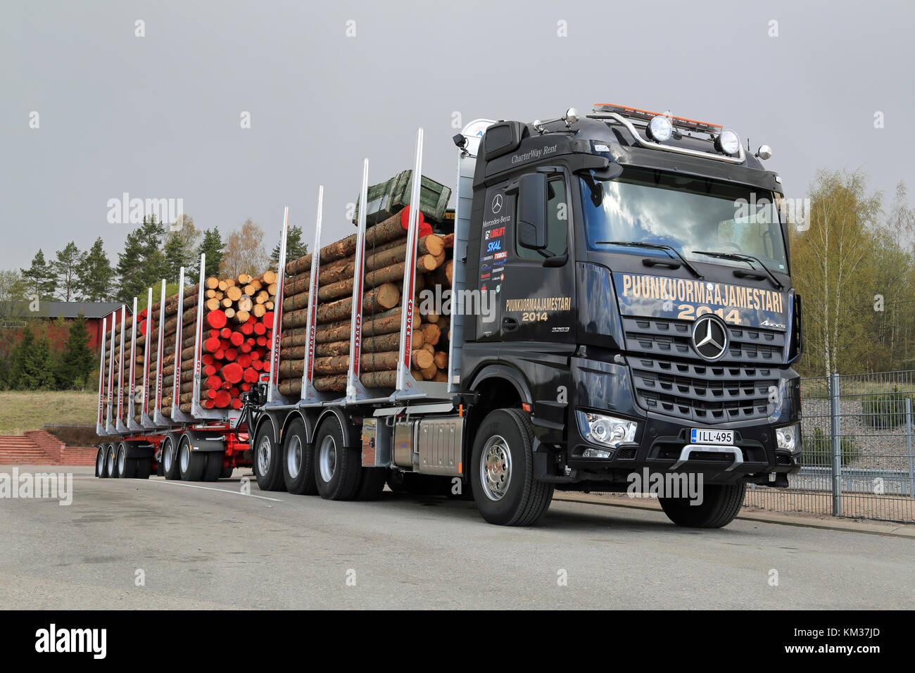 SALO, FINLAND – MAY 2, 2014: Mercedes-Benz Arocs 3263 LK 8x4 timber ...