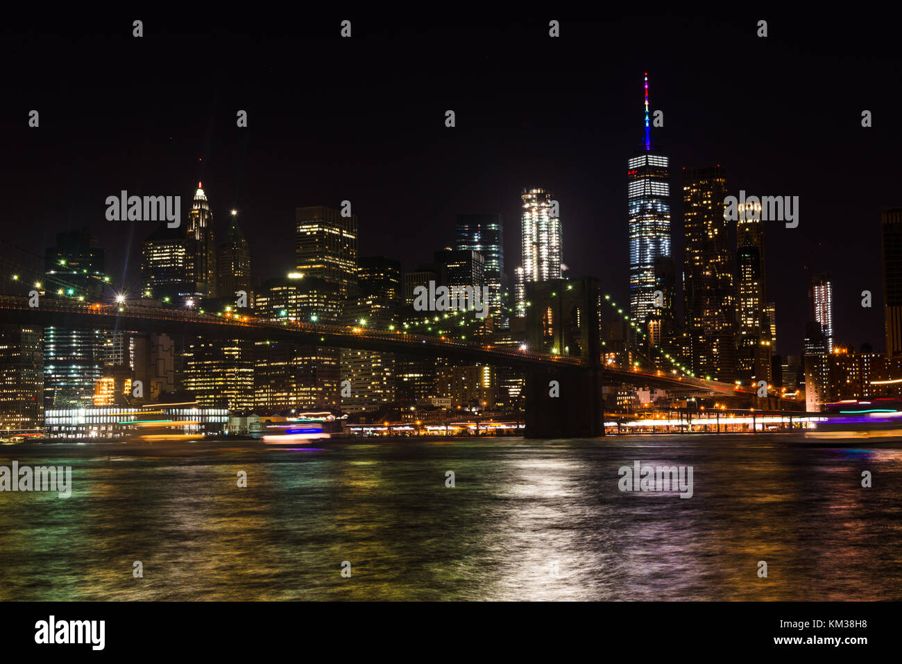 Night view manhattan brooklyn hi-res stock photography and images - Alamy
