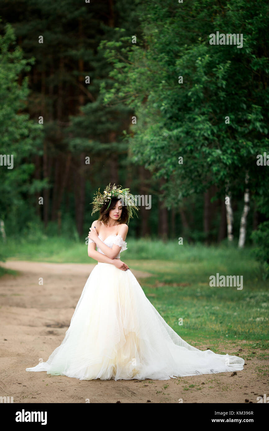 The bride is spinning in her wedding dress Stock Photo - Alamy