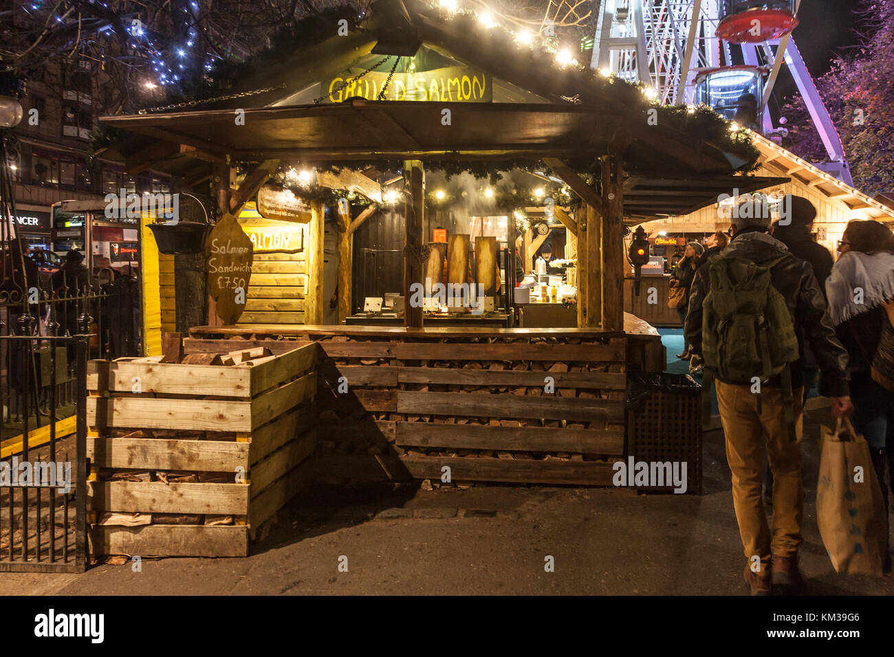 Edinburgh christmas market stall hi-res stock photography and images ...