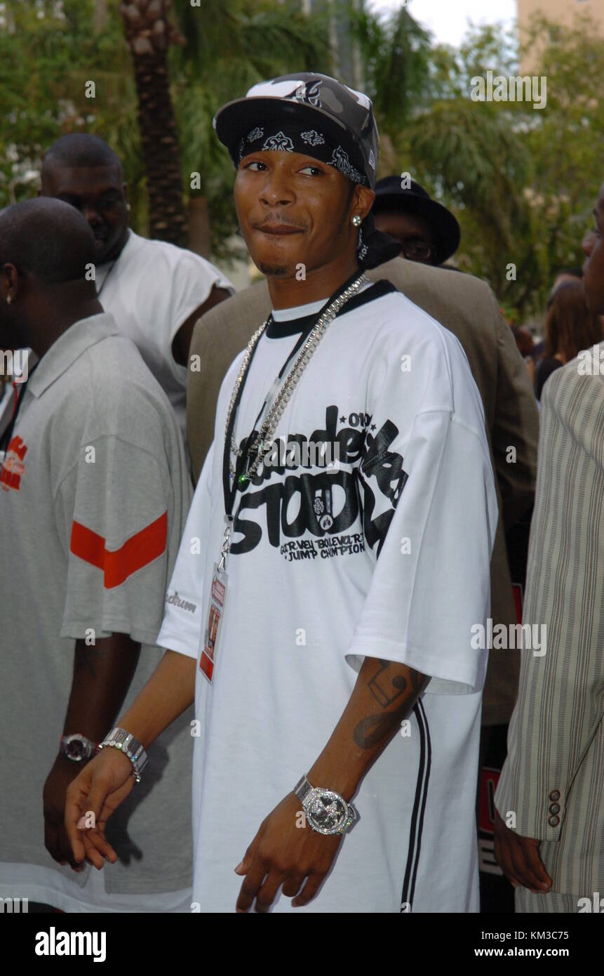MIAMI - OCTOBER 10: Chingy arrives at the 2004 Source Hip-Hop Music ...