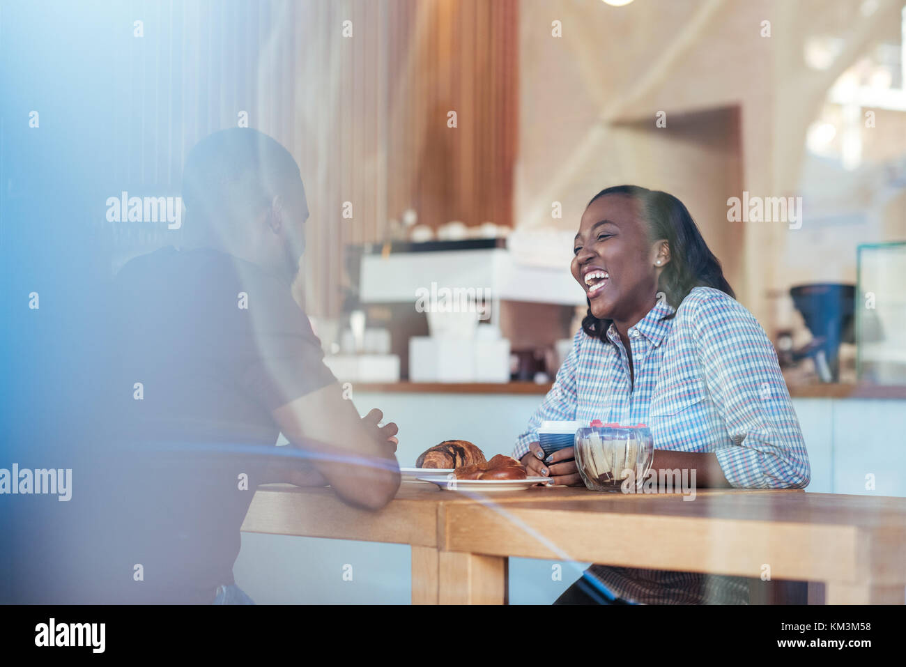 Lauging hi-res stock photography and images - Alamy