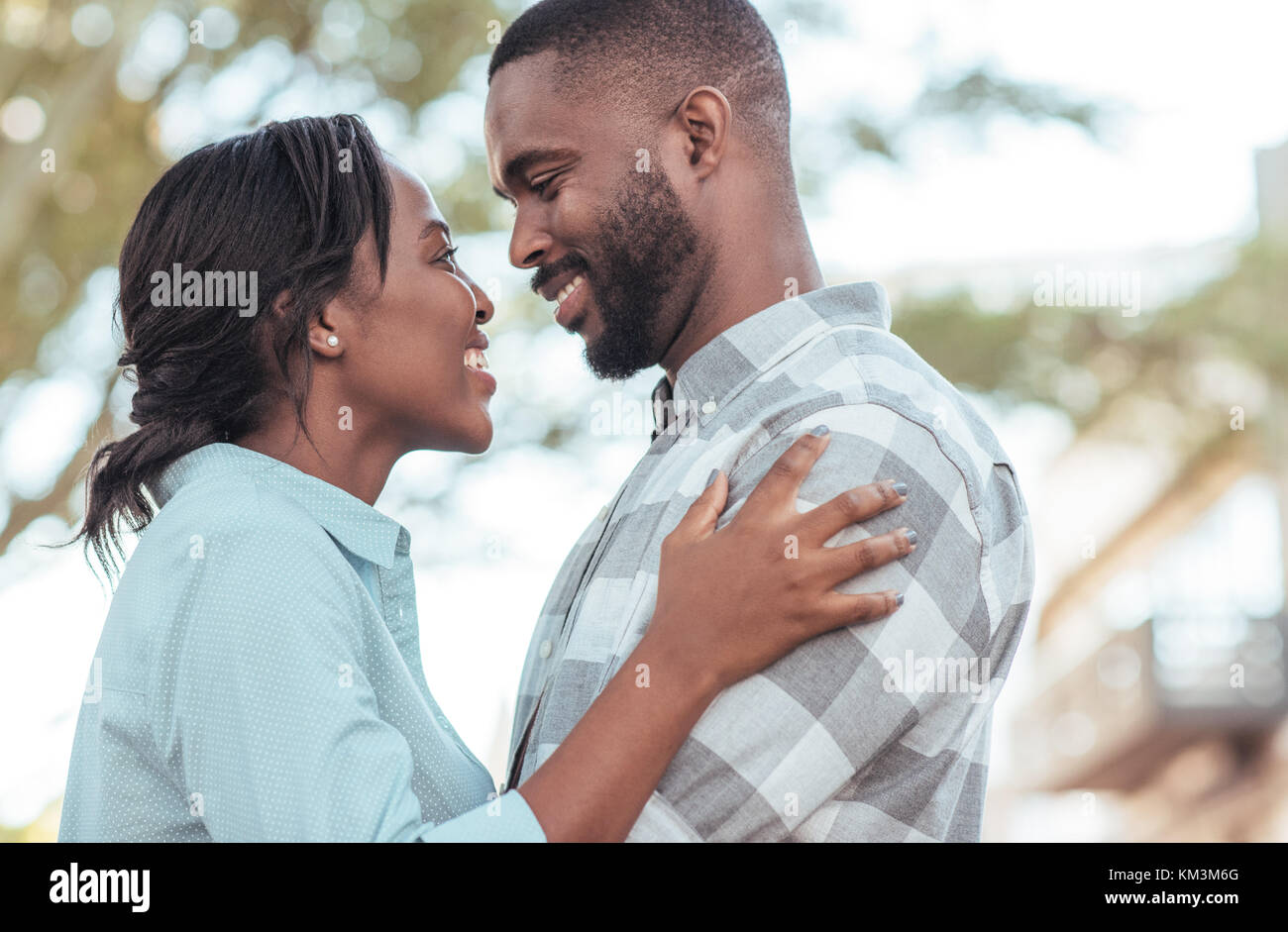 African couple outside hi-res stock photography and images - Alamy