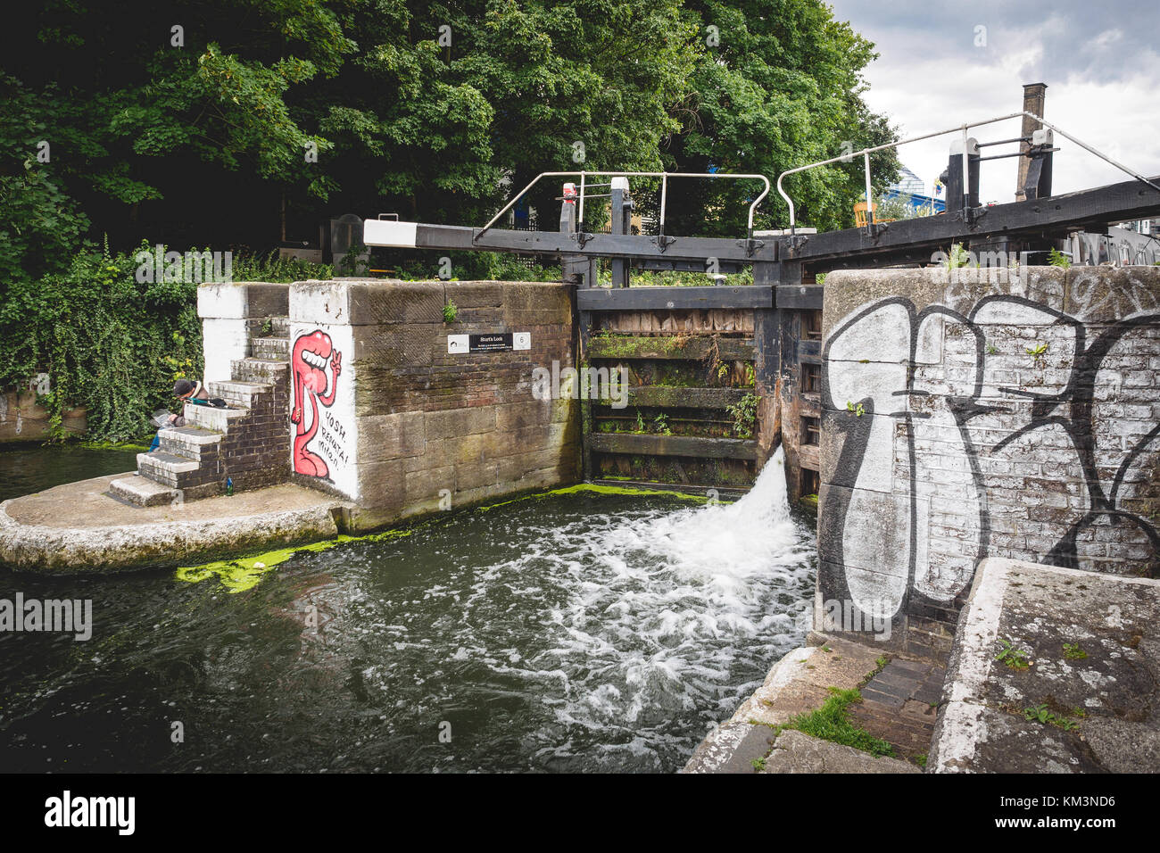 Traditional locks hi-res stock photography and images - Alamy