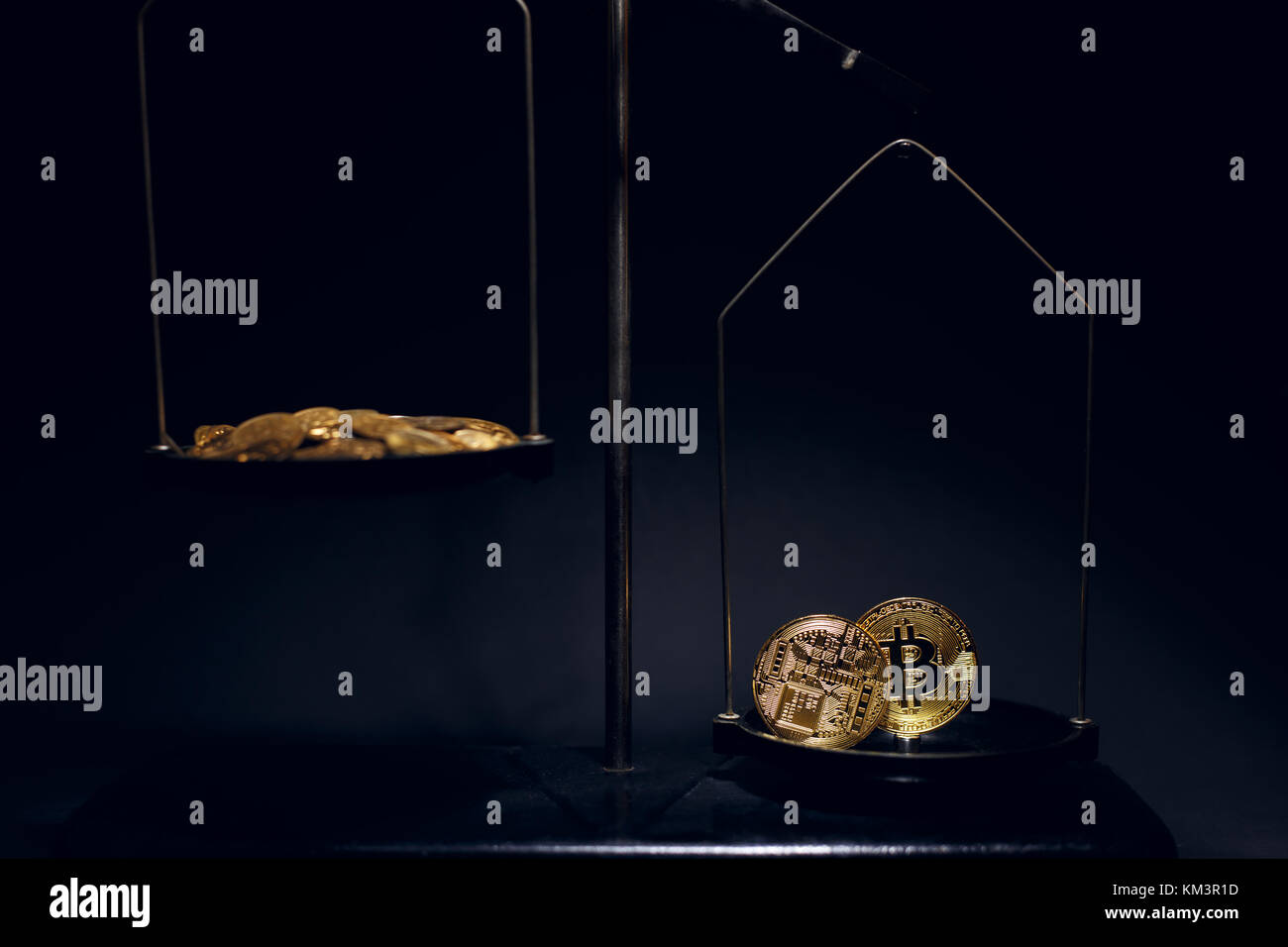 Business pay scales hi-res stock photography and images - Alamy