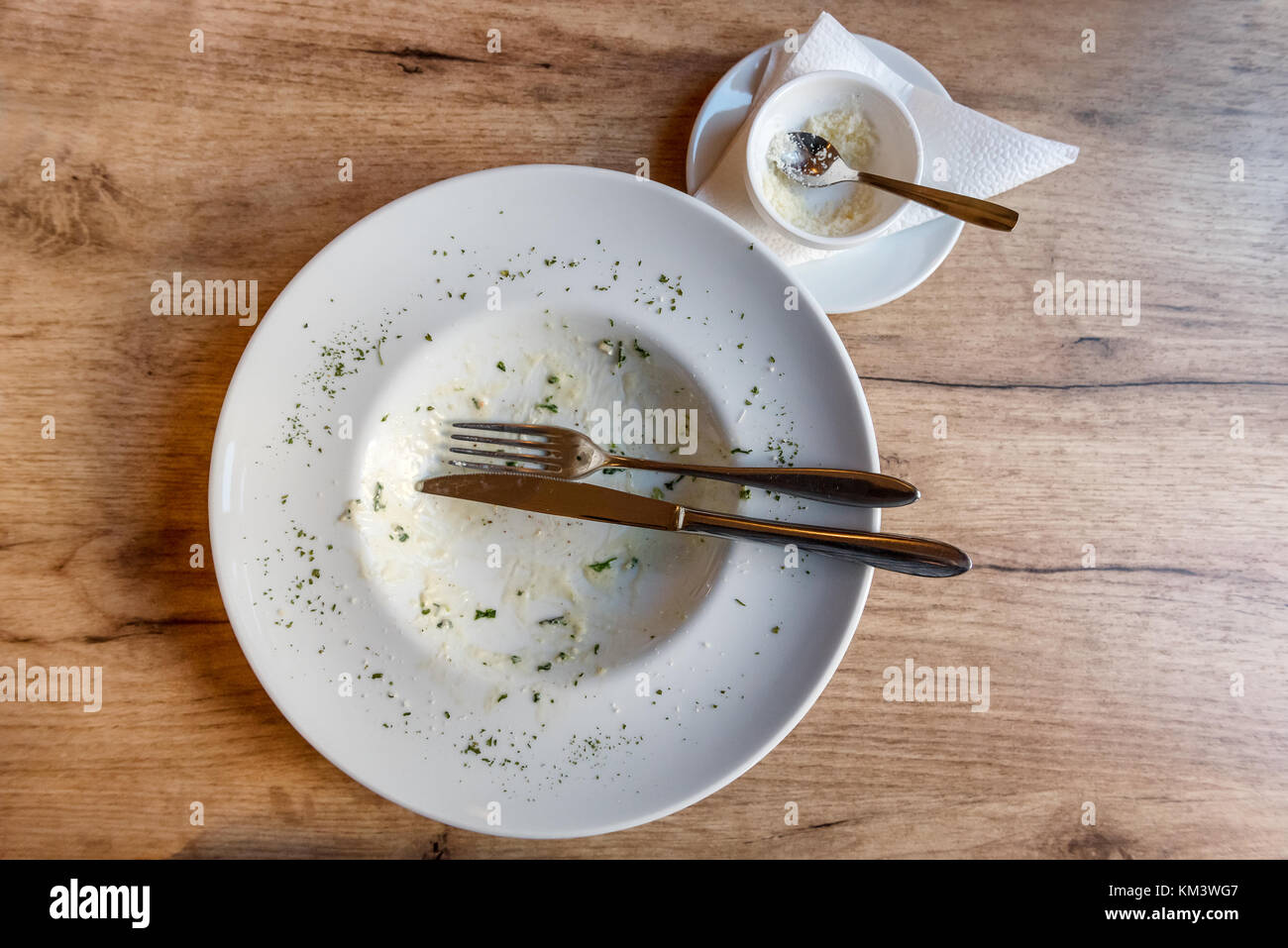 Food remnants hi-res stock photography and images - Alamy