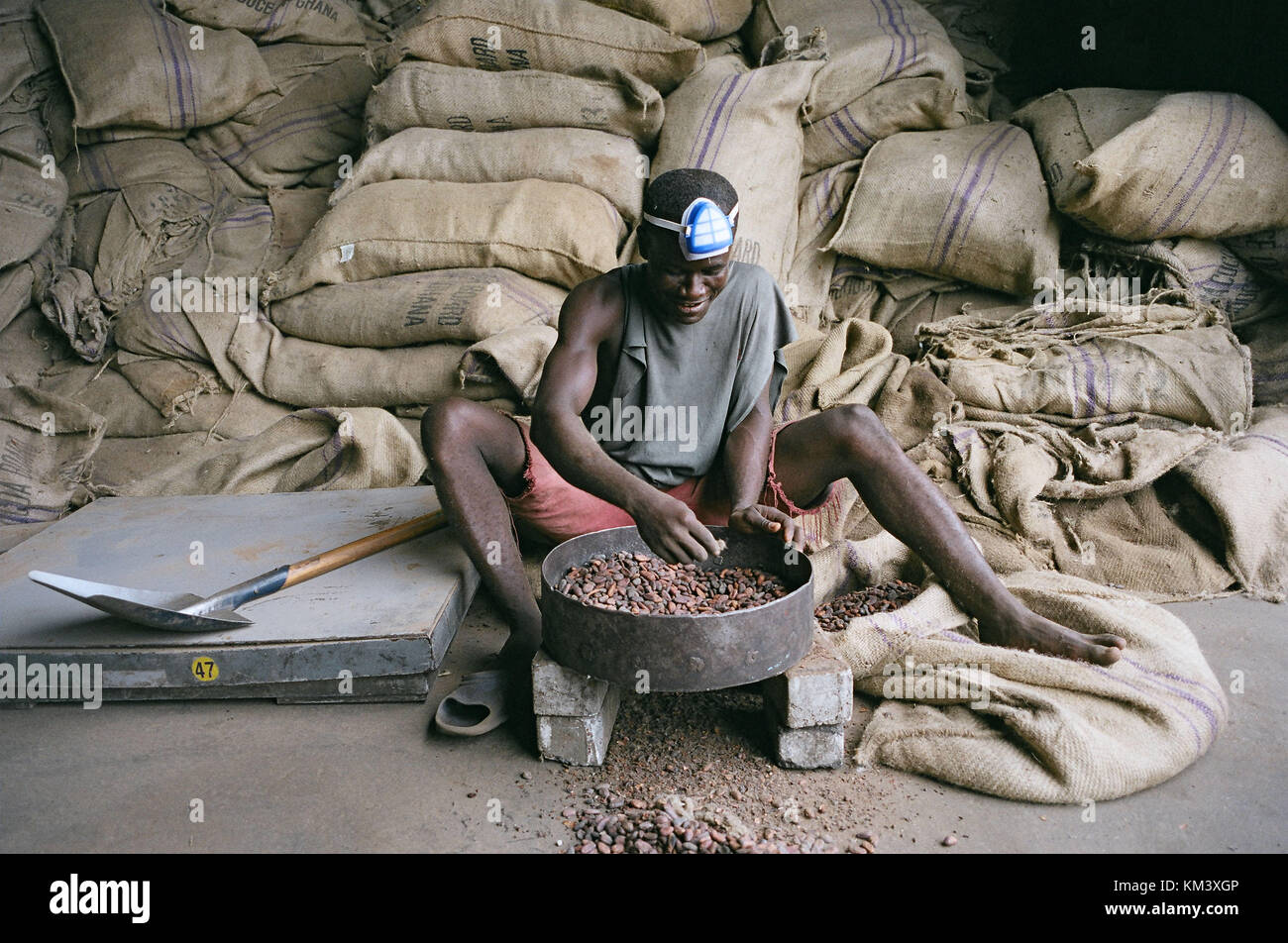 Cocoa beans sacks hi-res stock photography and images - Alamy