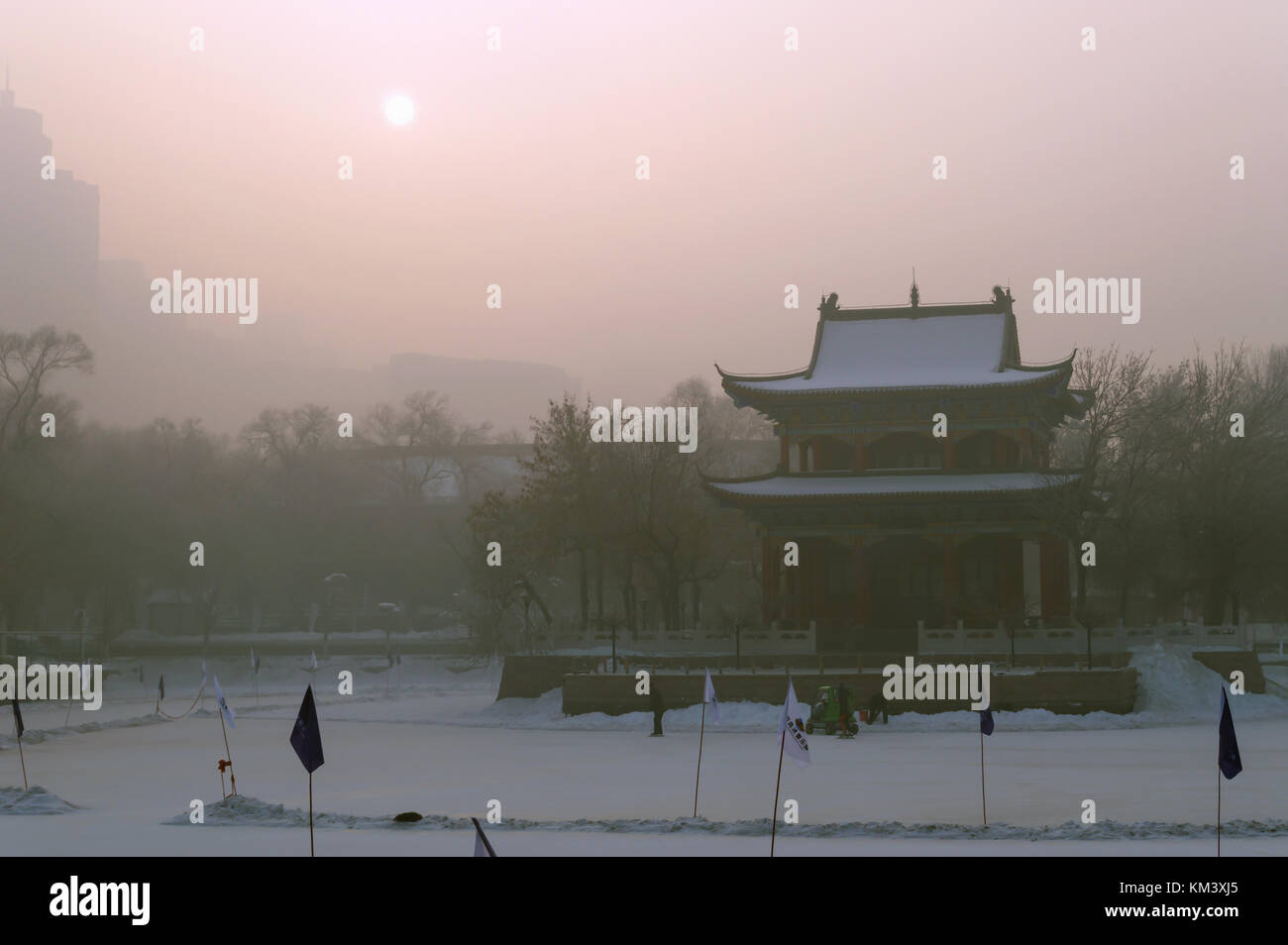 URUMQI, CHINA, JANUARY 04, 2016: winter smog in people's park Stock ...