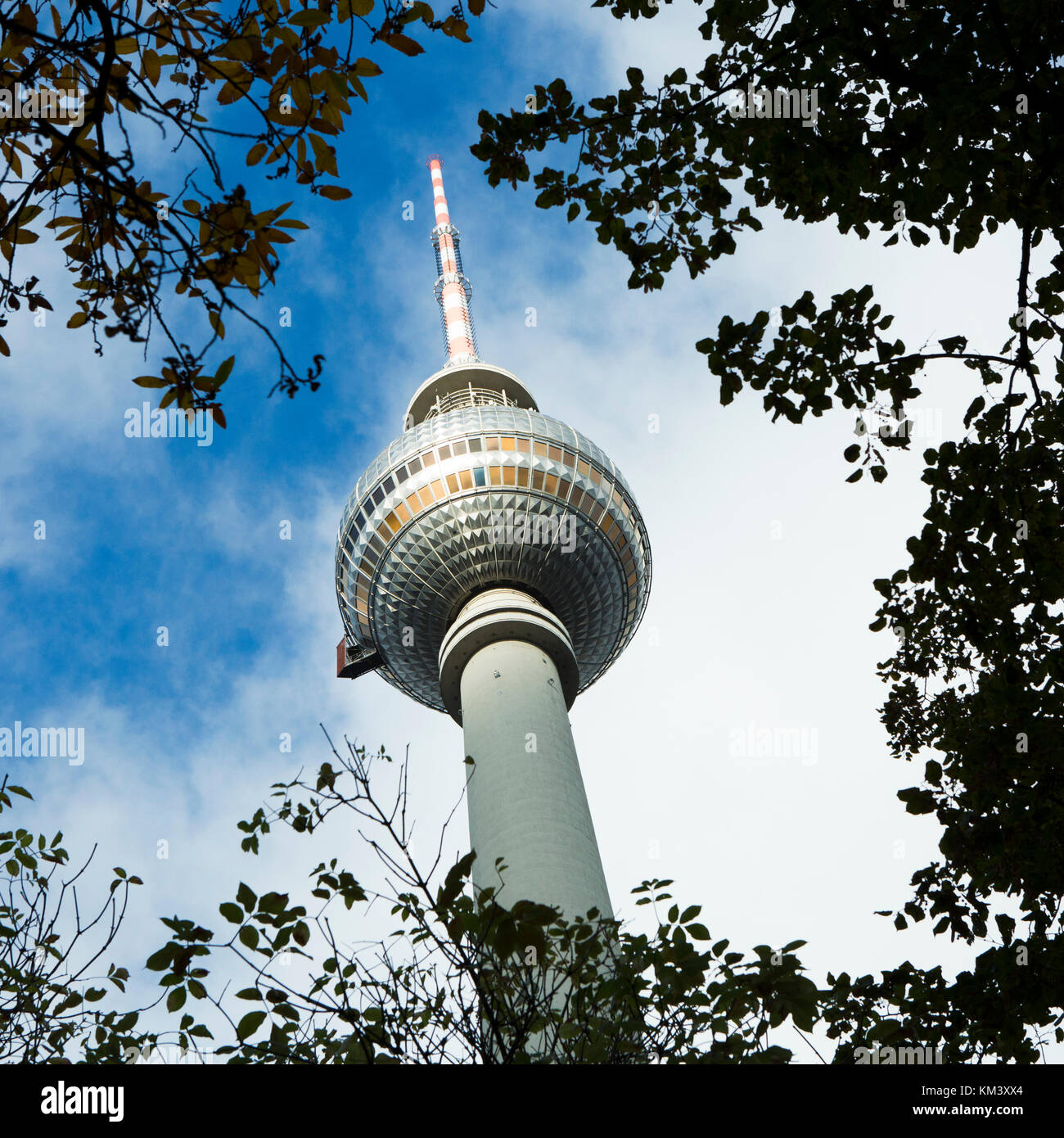 Building mast hi-res stock photography and images - Alamy