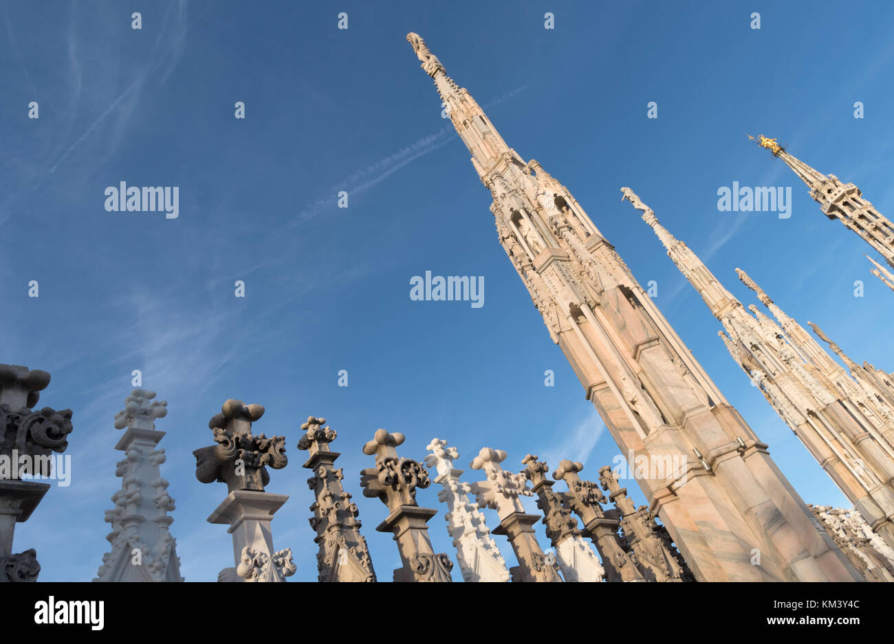 Gothic roof of Milan Cathedral Stock Photo - Alamy