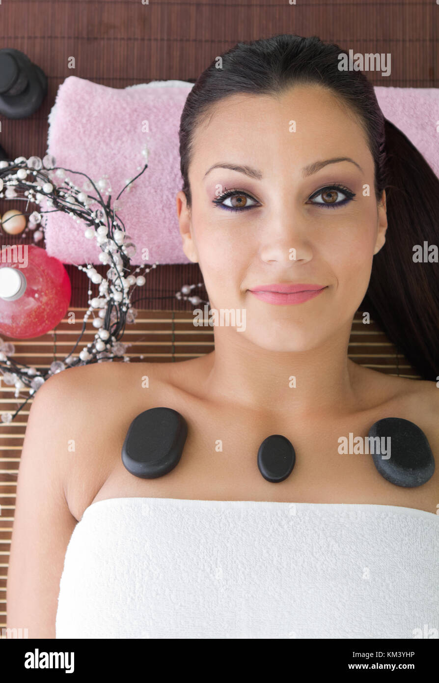 Relaxing treatment hi-res stock photography and images - Alamy