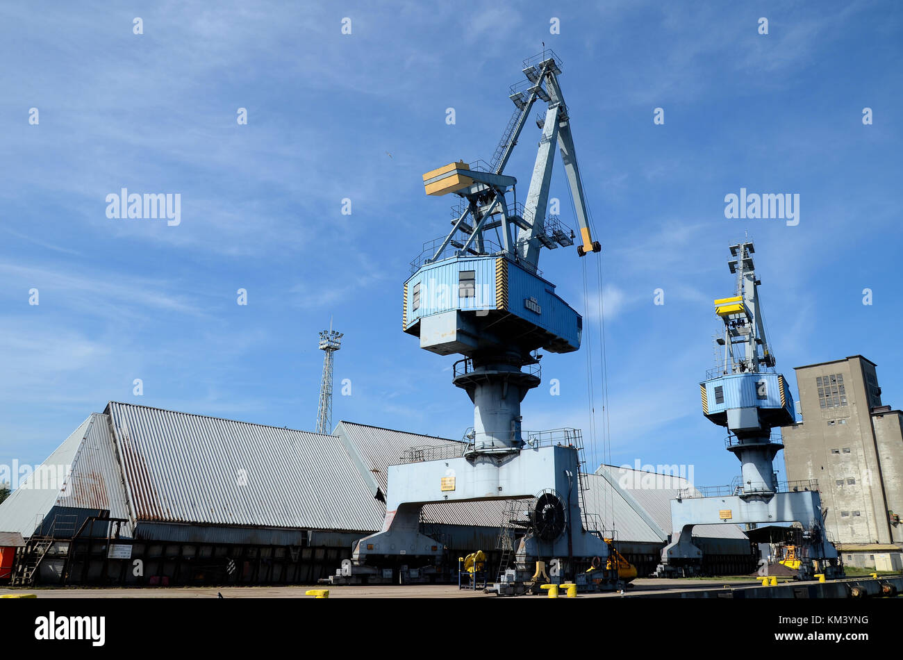 Cargo machine hi-res stock photography and images - Alamy