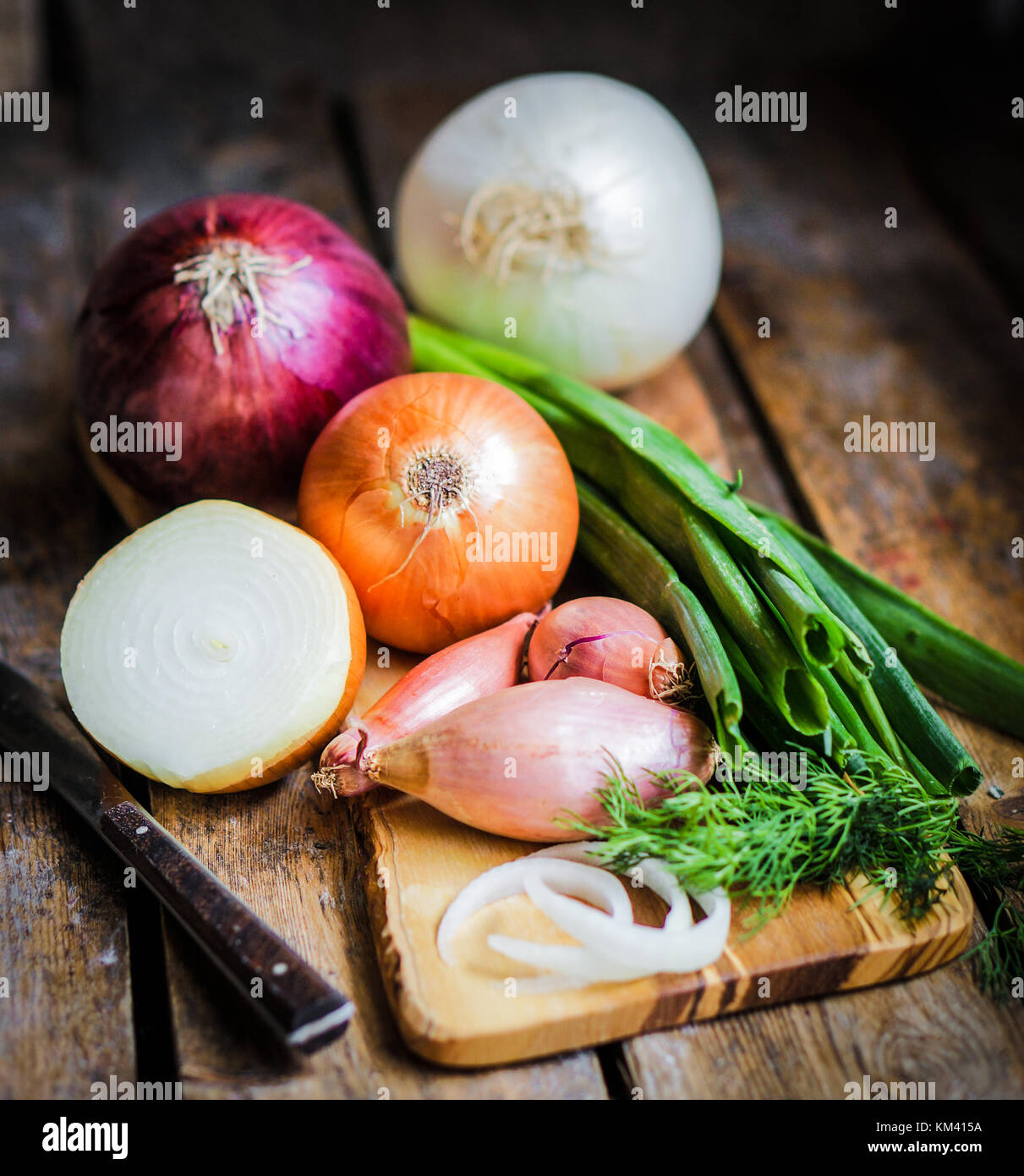 Colorful onions hi-res stock photography and images - Alamy