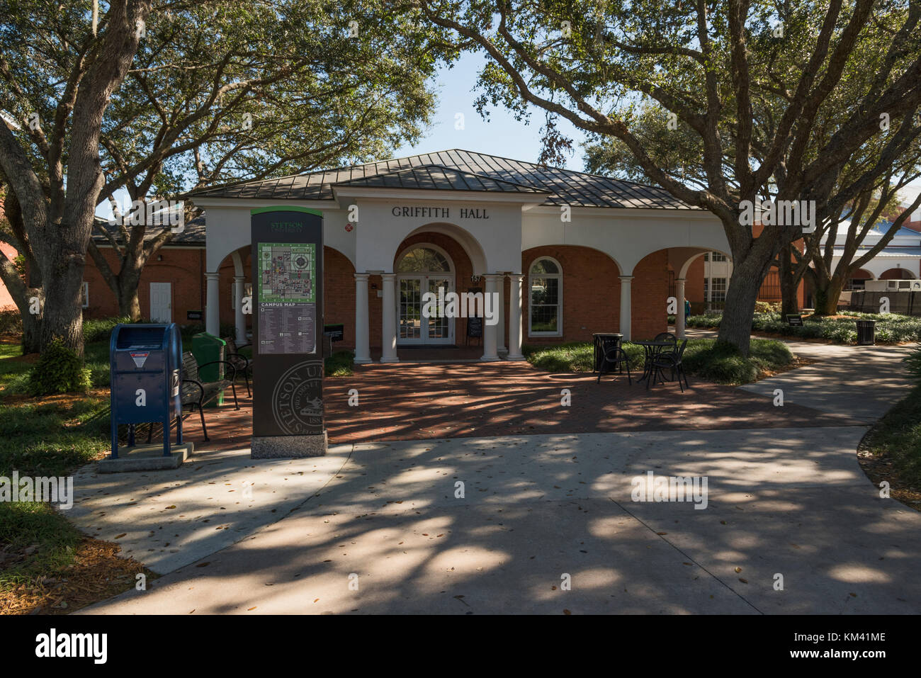 Stetson university school campus hi-res stock photography and images ...