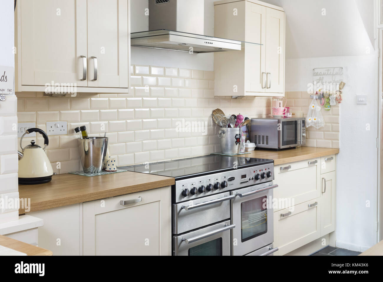 Kitchen hi-res stock photography and images - Alamy