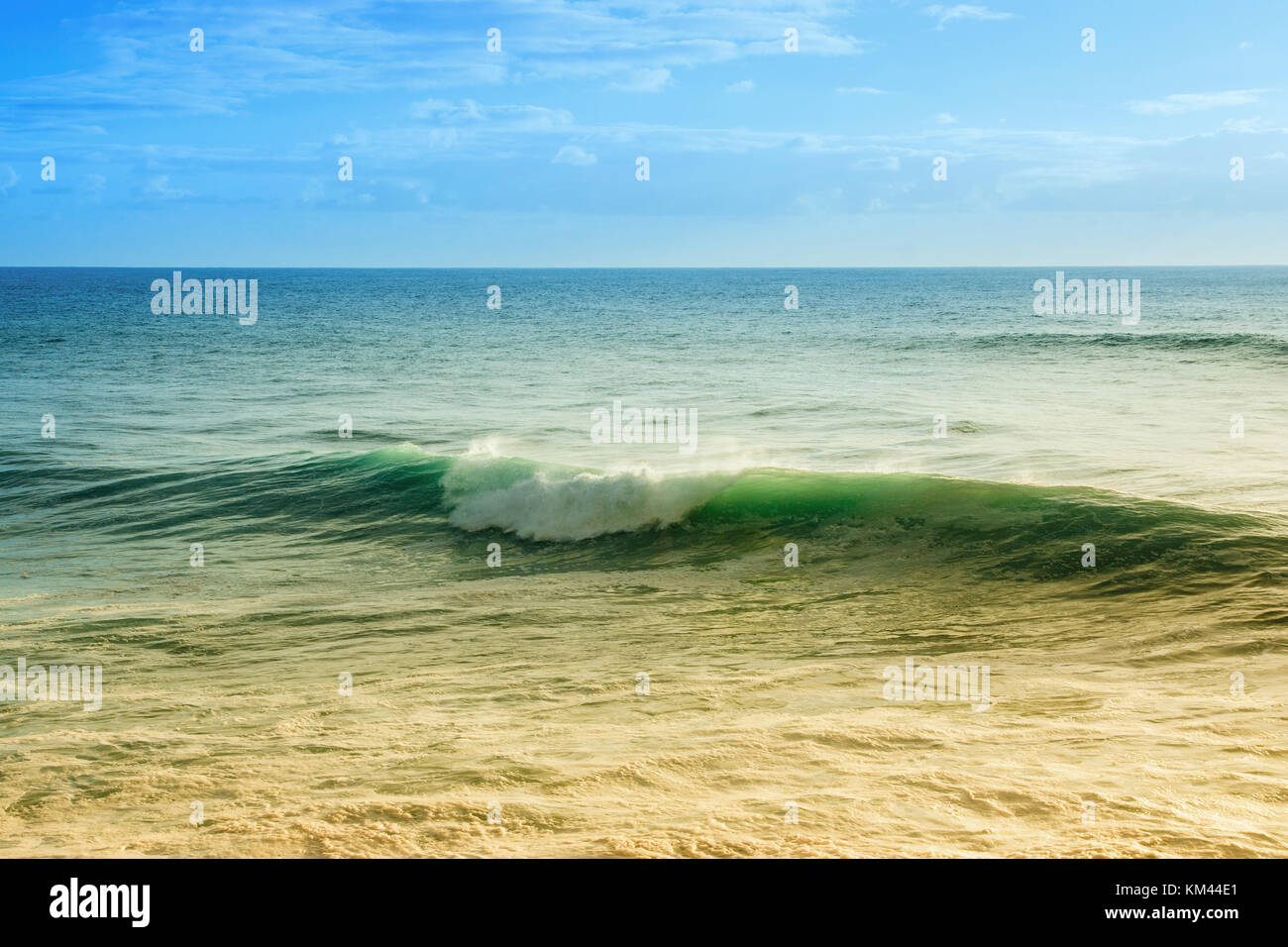 Ozean wave hi-res stock photography and images - Alamy