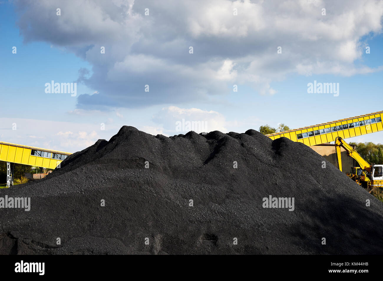 Heap of coal - coal mine Stock Photo - Alamy