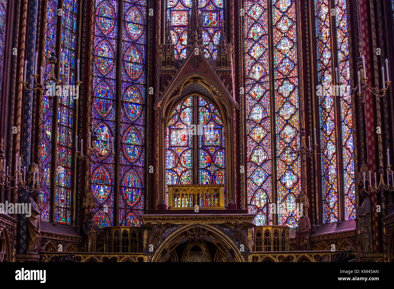 PARIS, FRANCE, MARCH 16, 2017 : Interiors and architectural details of ...