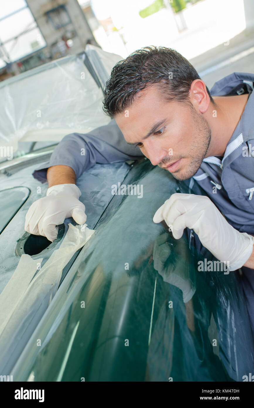 man polishing car Stock Photo - Alamy