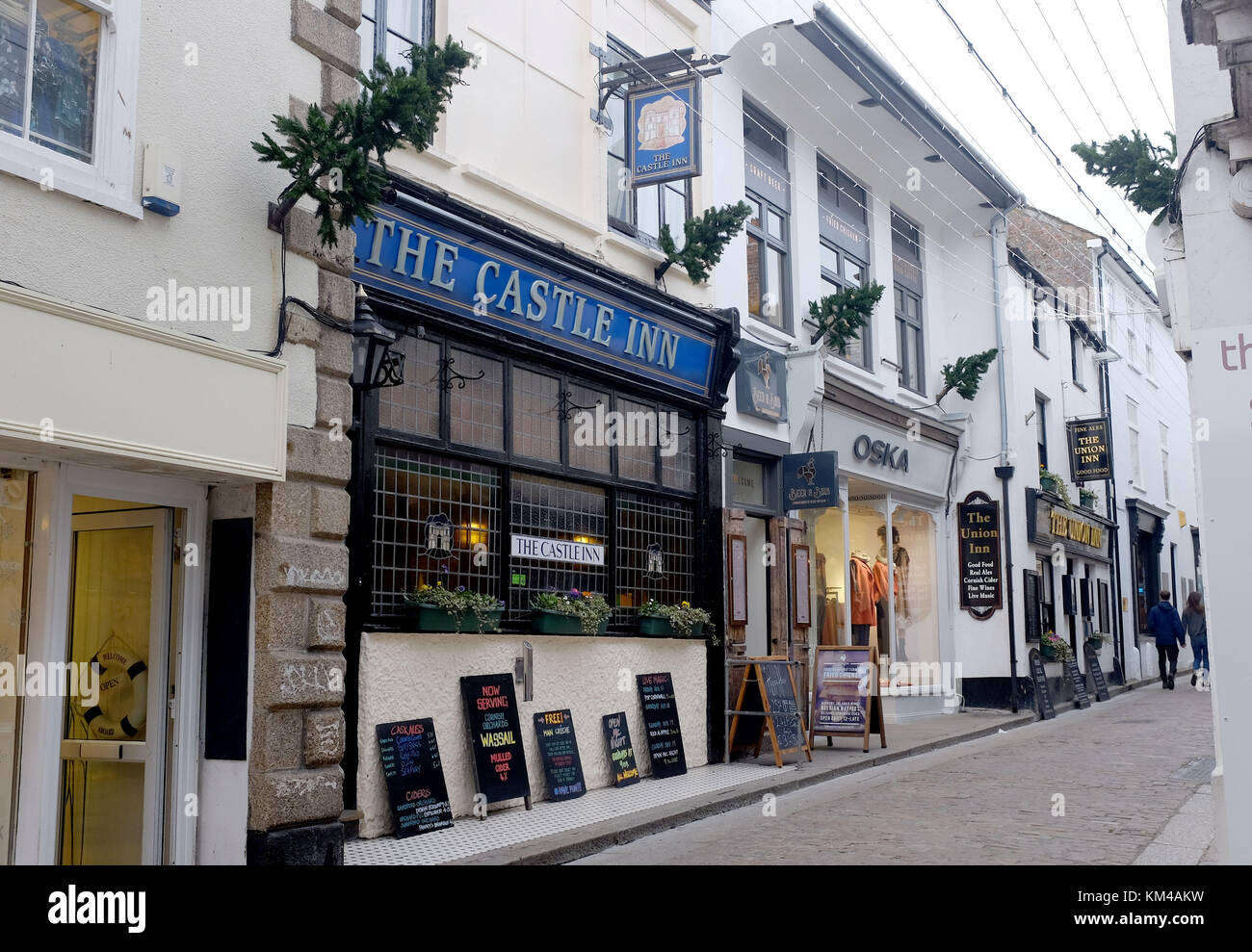 Pubs cornwall hi-res stock photography and images - Alamy