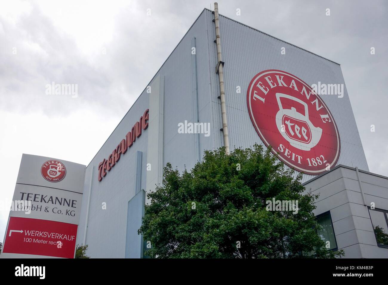 Teekanne logo hi-res stock photography and images - Alamy