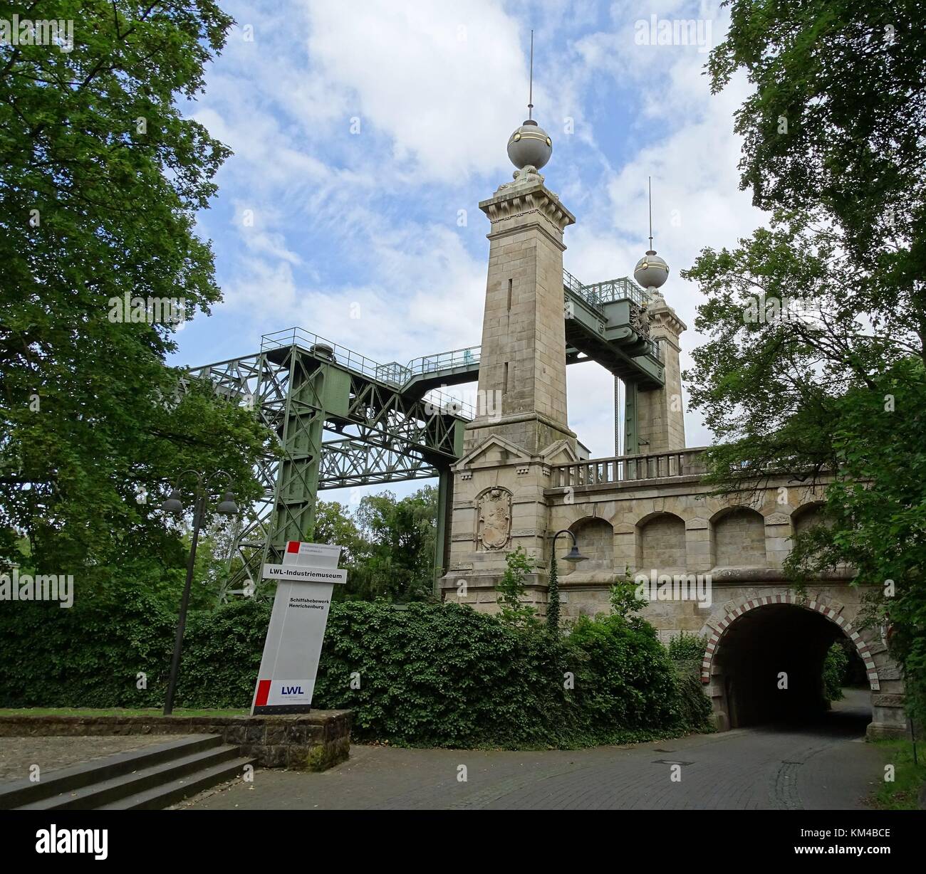 Historical ship elevator hi-res stock photography and images - Alamy