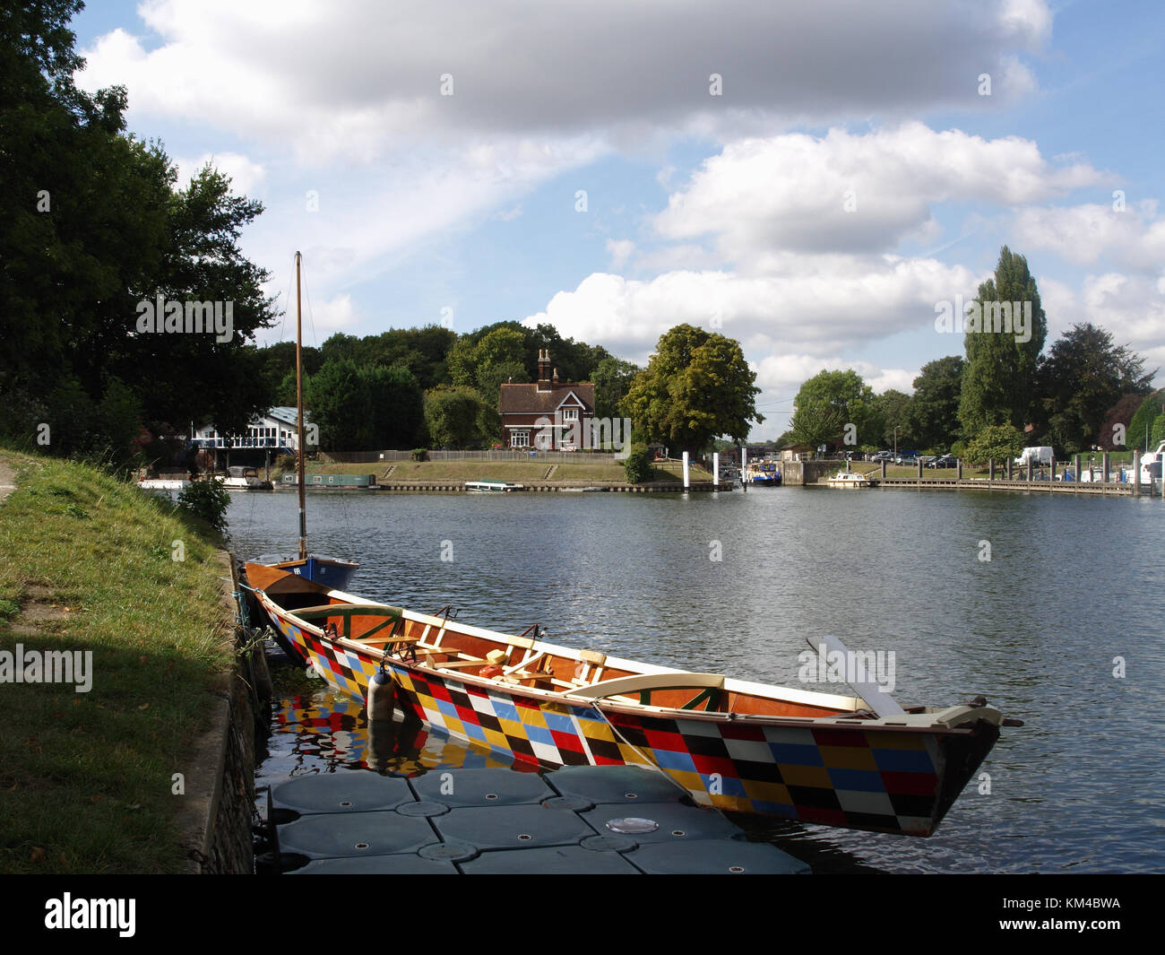 Walton on thames countryside hi-res stock photography and images - Alamy