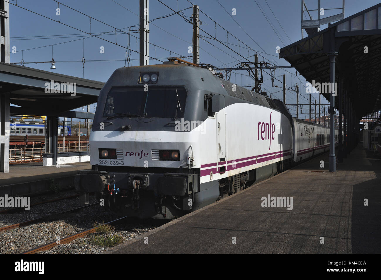 renfe class 252 electric locomotive;trenhotel;hendaye;france Stock ...