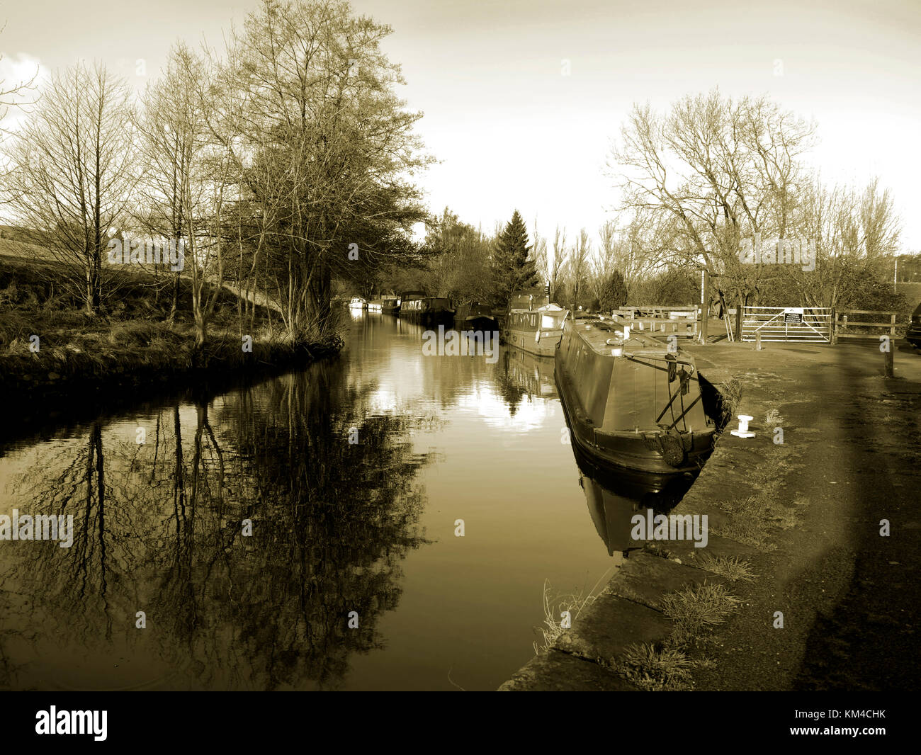 Salterforth England. The Leeds Liverpool Canal at Salterforth in the ...