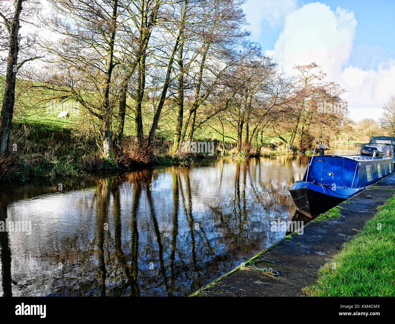Salterforth England. The Leeds Liverpool Canal at Salterforth in the ...